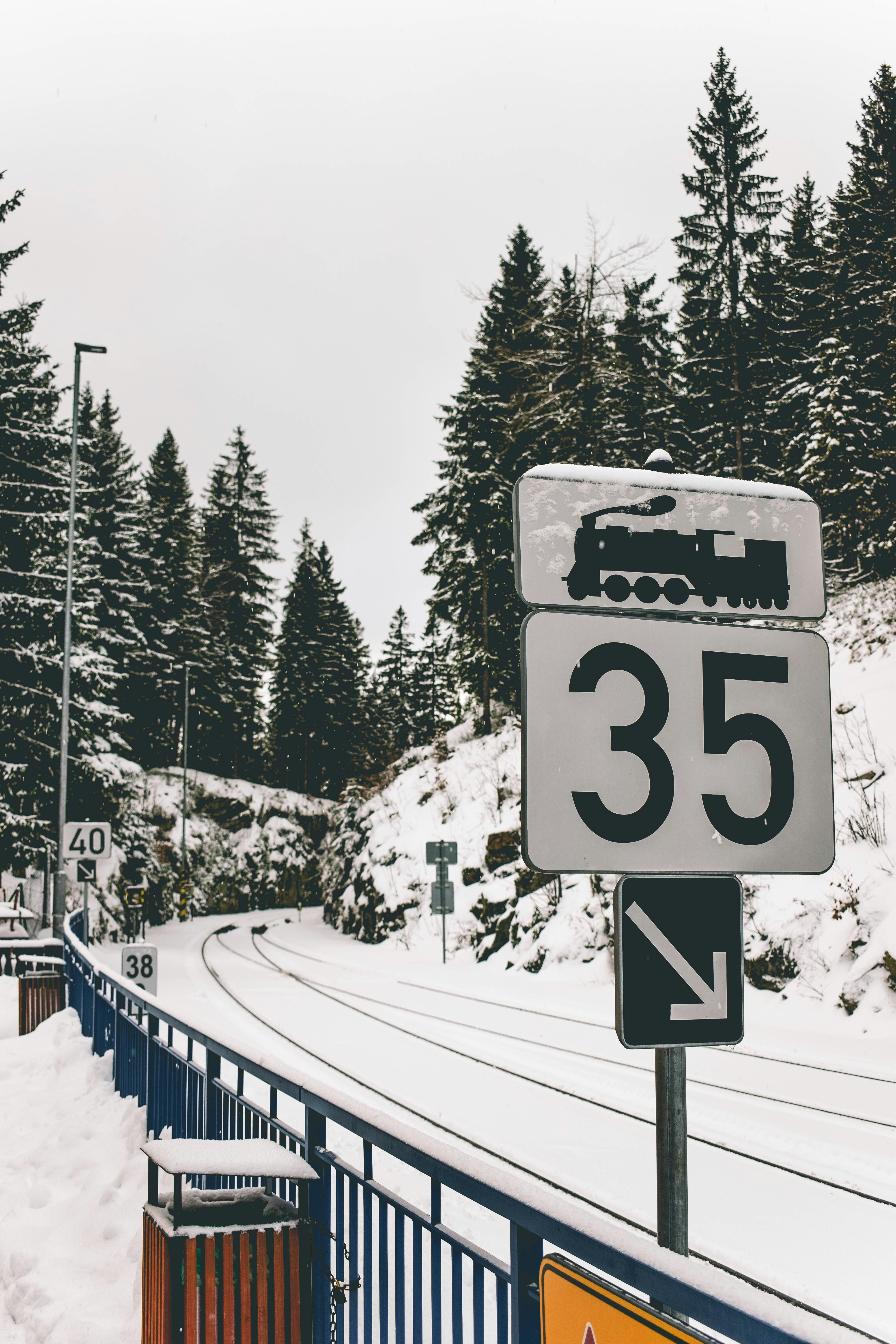 White and black stop sign photo – Free Grey Image on Unsplash