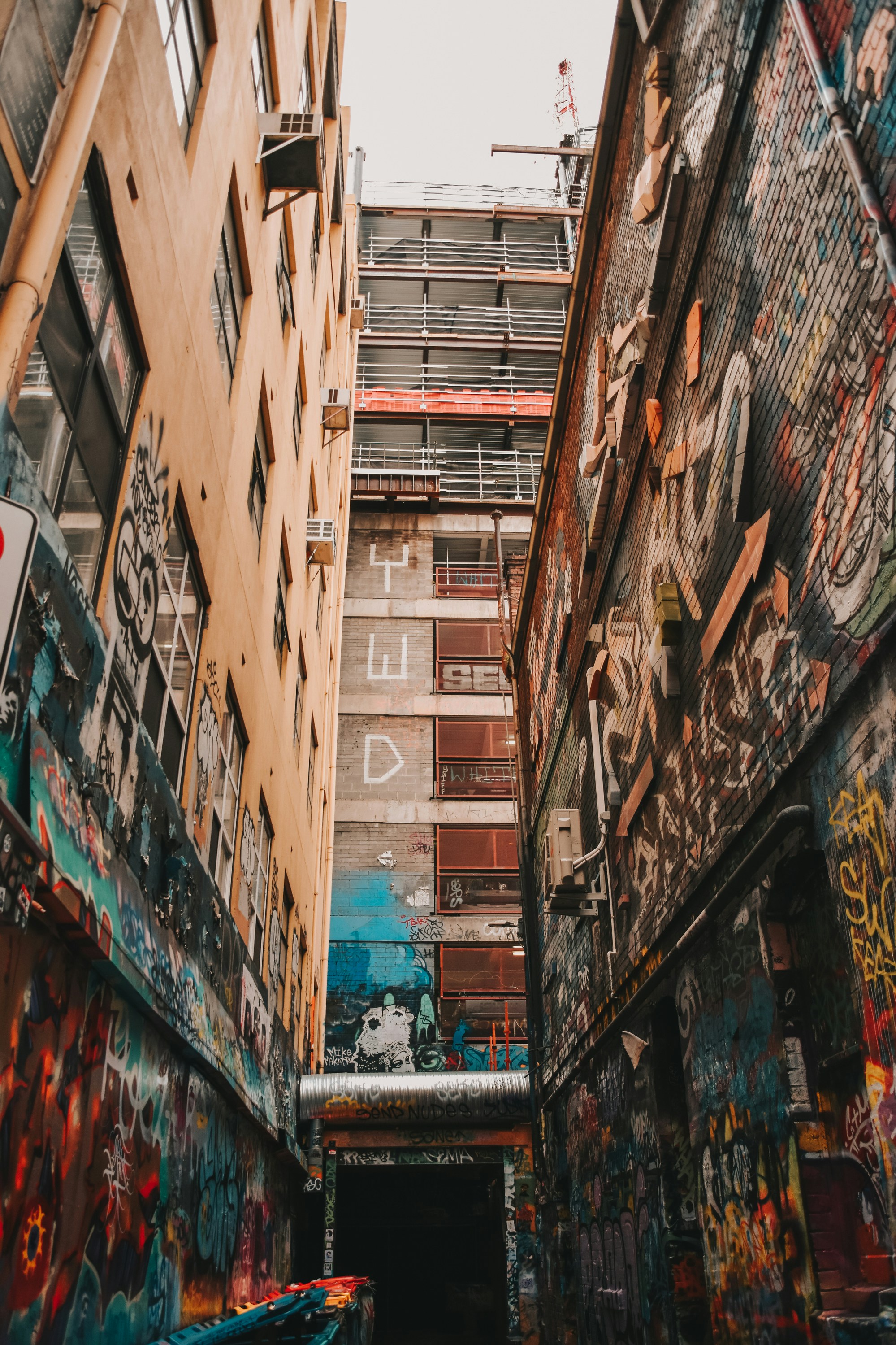 Urban Canvas: A Journey Through Graffiti AlleyDean Bennett