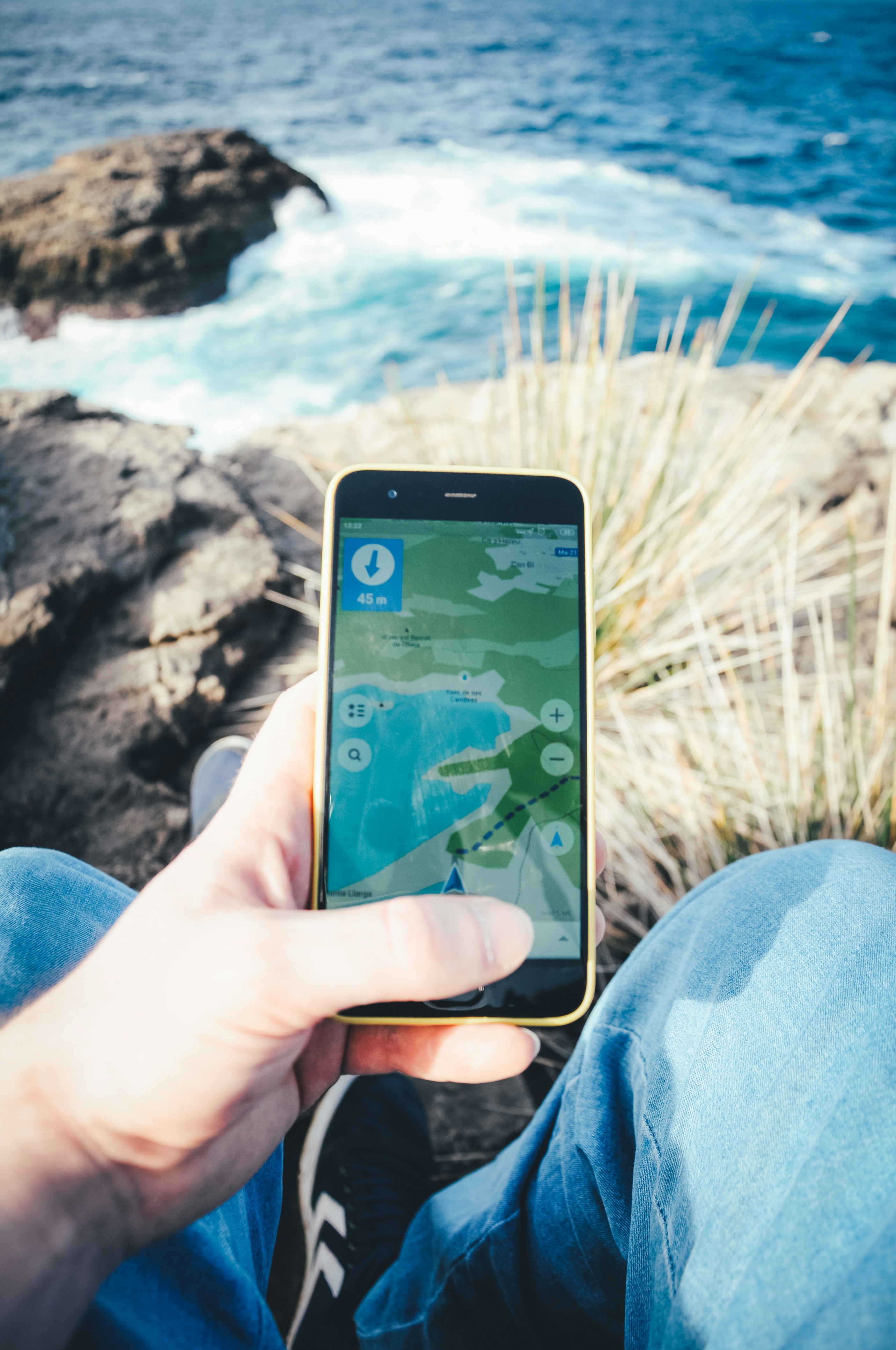 Gliding Map in Hand: Coastal Cliffside Navigation