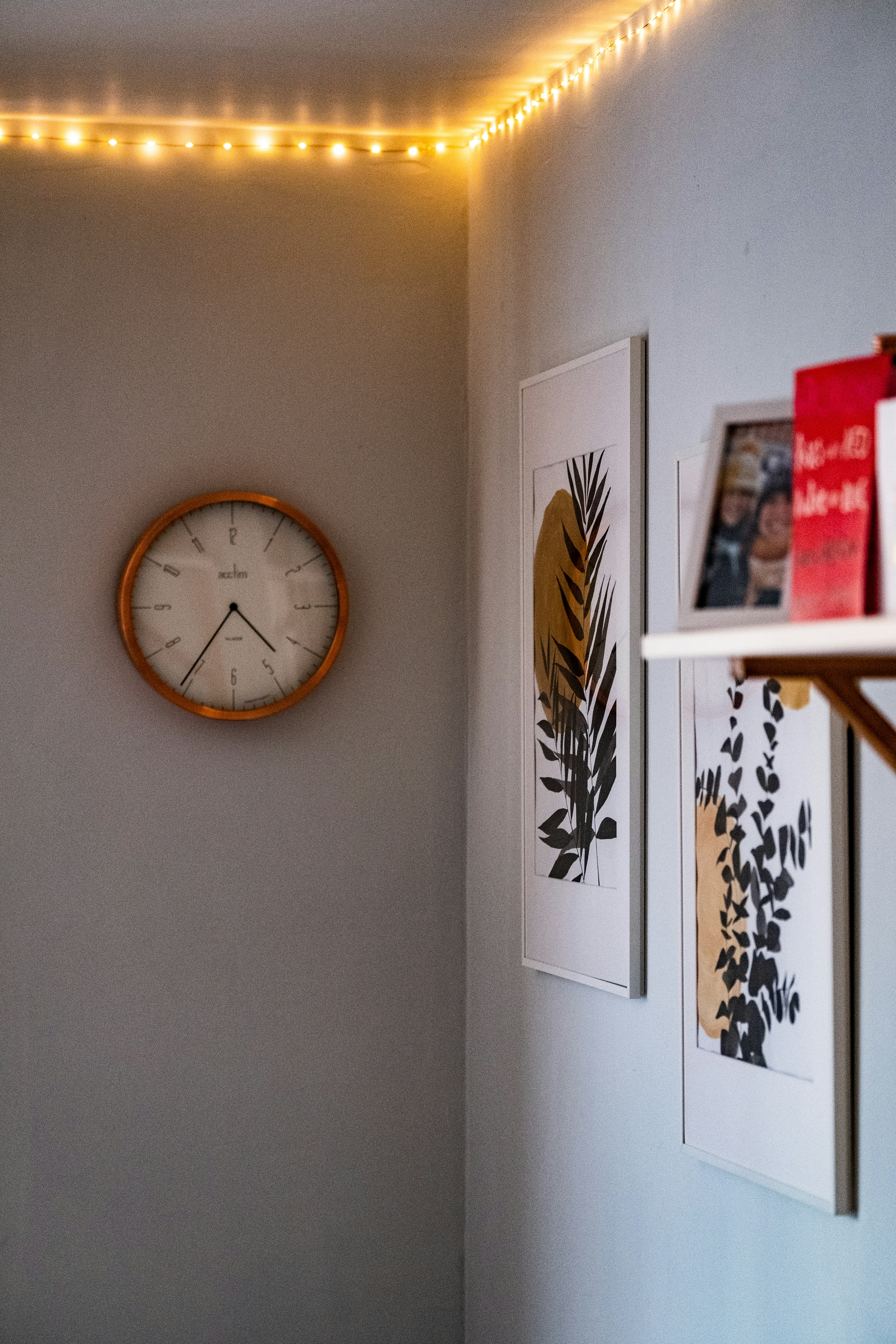 Round white analog wall clock at 10 10 photo – Free Leicestershire ...