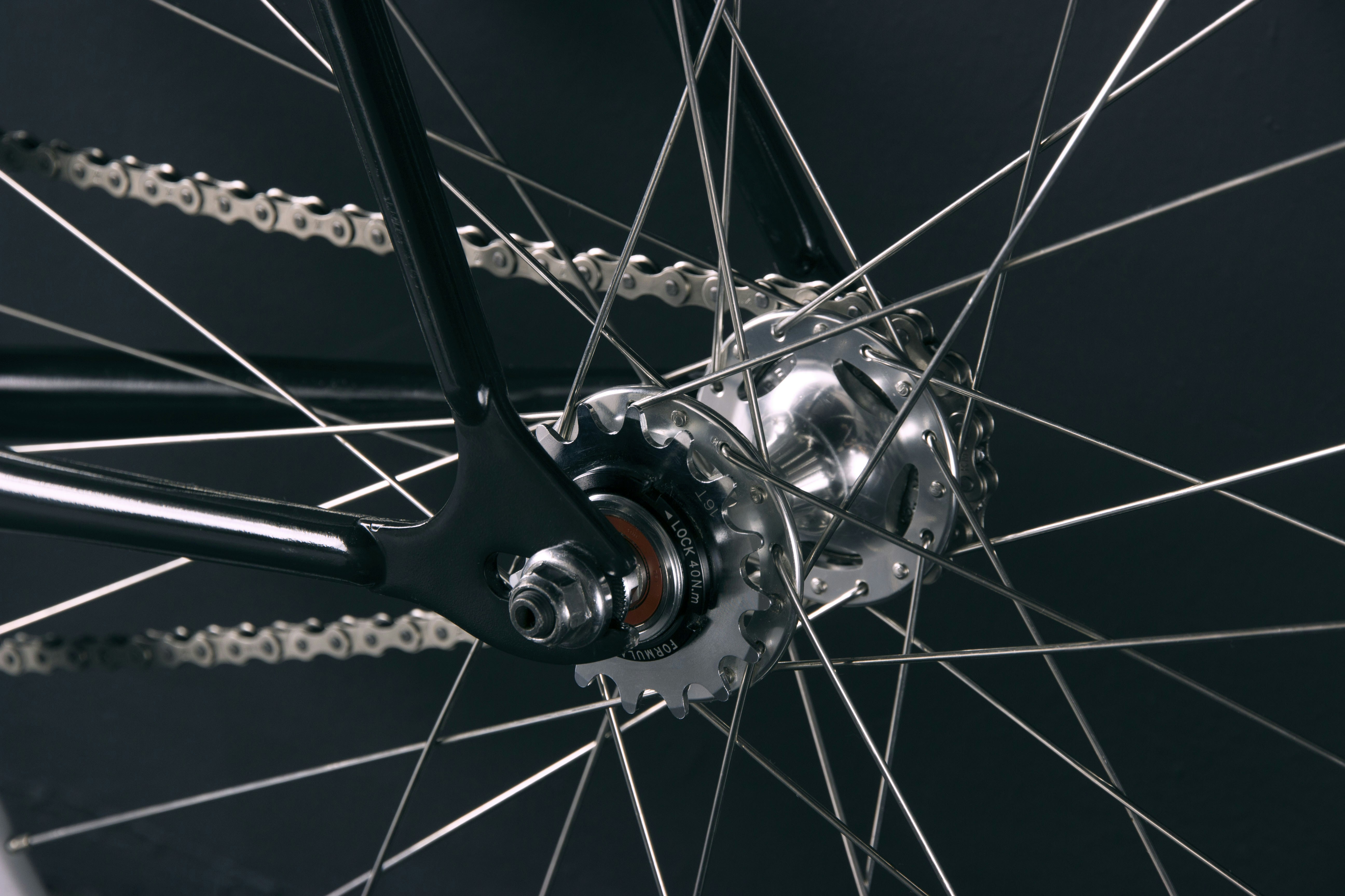 Black and silver bicycle wheel photo – Free Grey Image on Unsplash