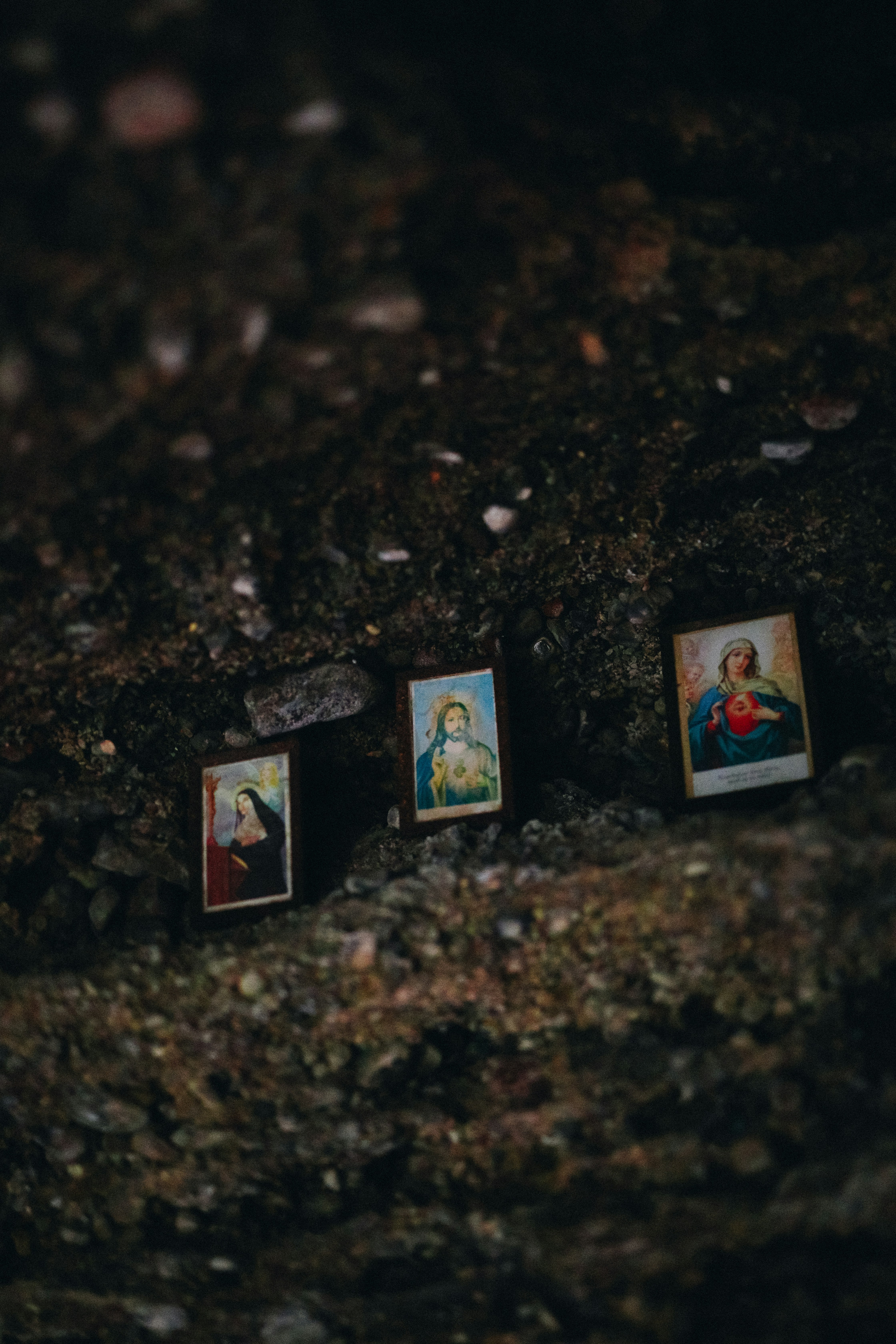 3 black and white picture frames photo – Free Lithuania Image on Unsplash