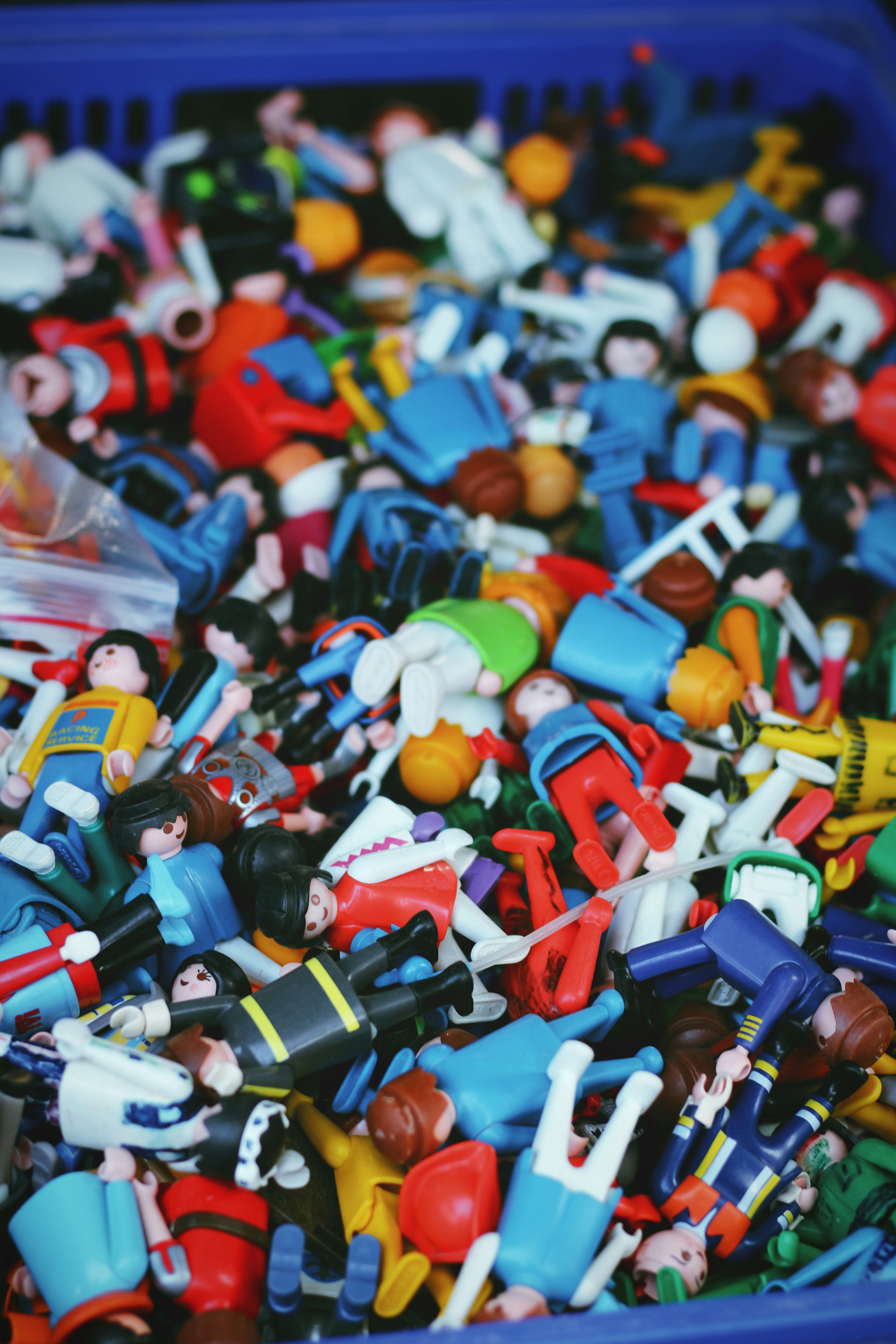 blue red and yellow plastic toyTeo Zac