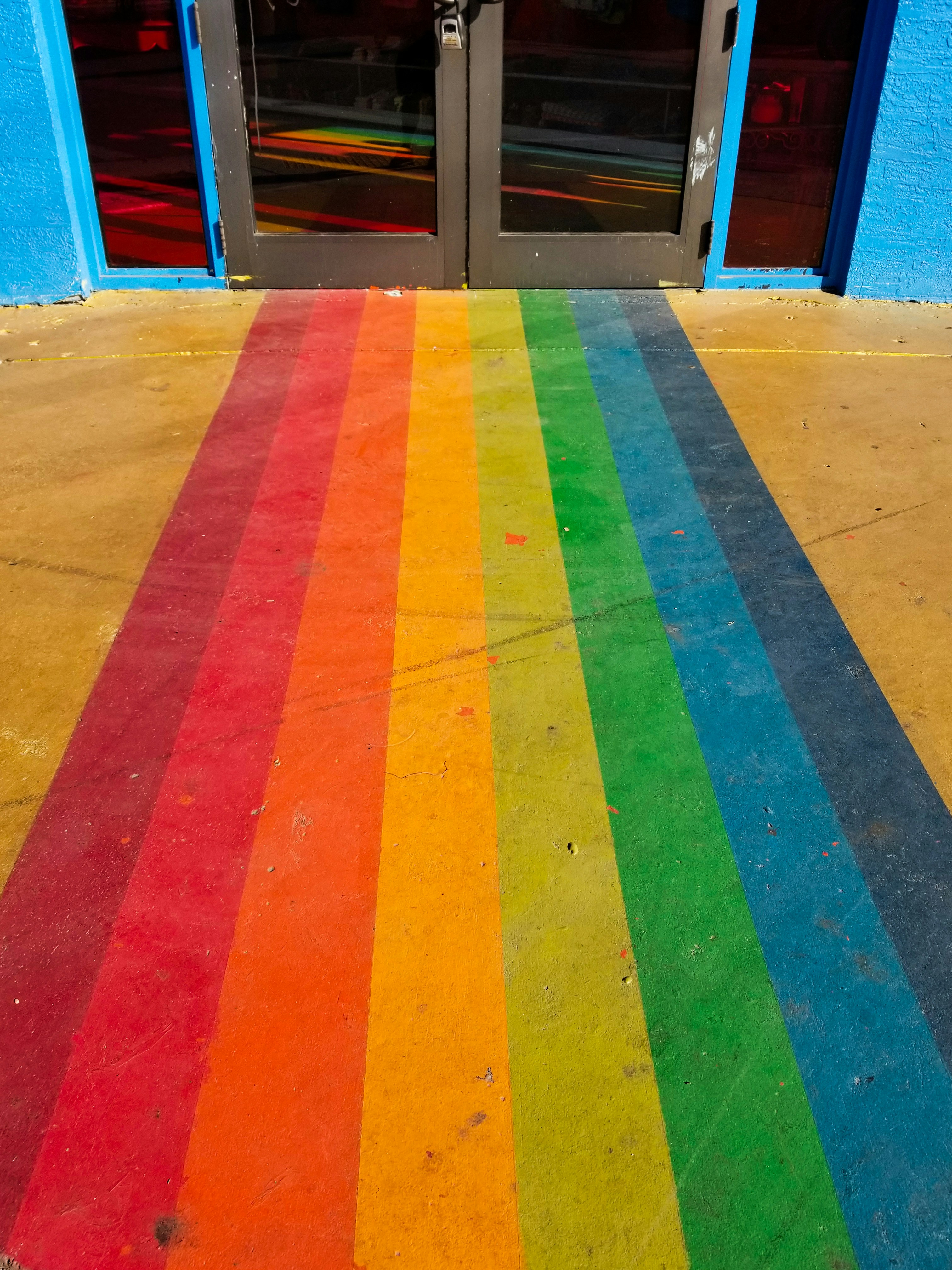 Red yellow and blue floor tiles photo – Free Rug Image on Unsplash