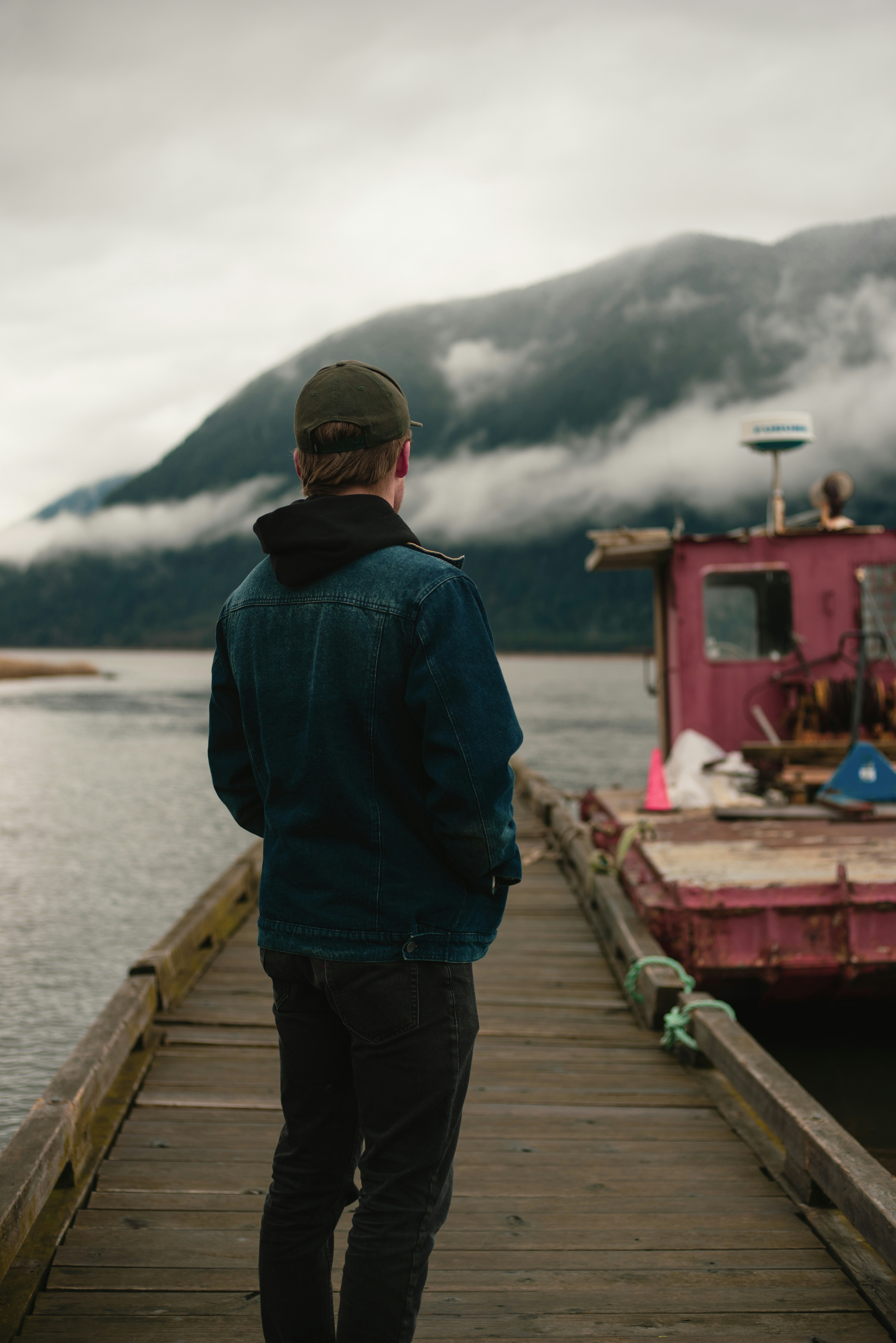 Denim at the Dock: A Quiet Gaze Toward Misty Fjord