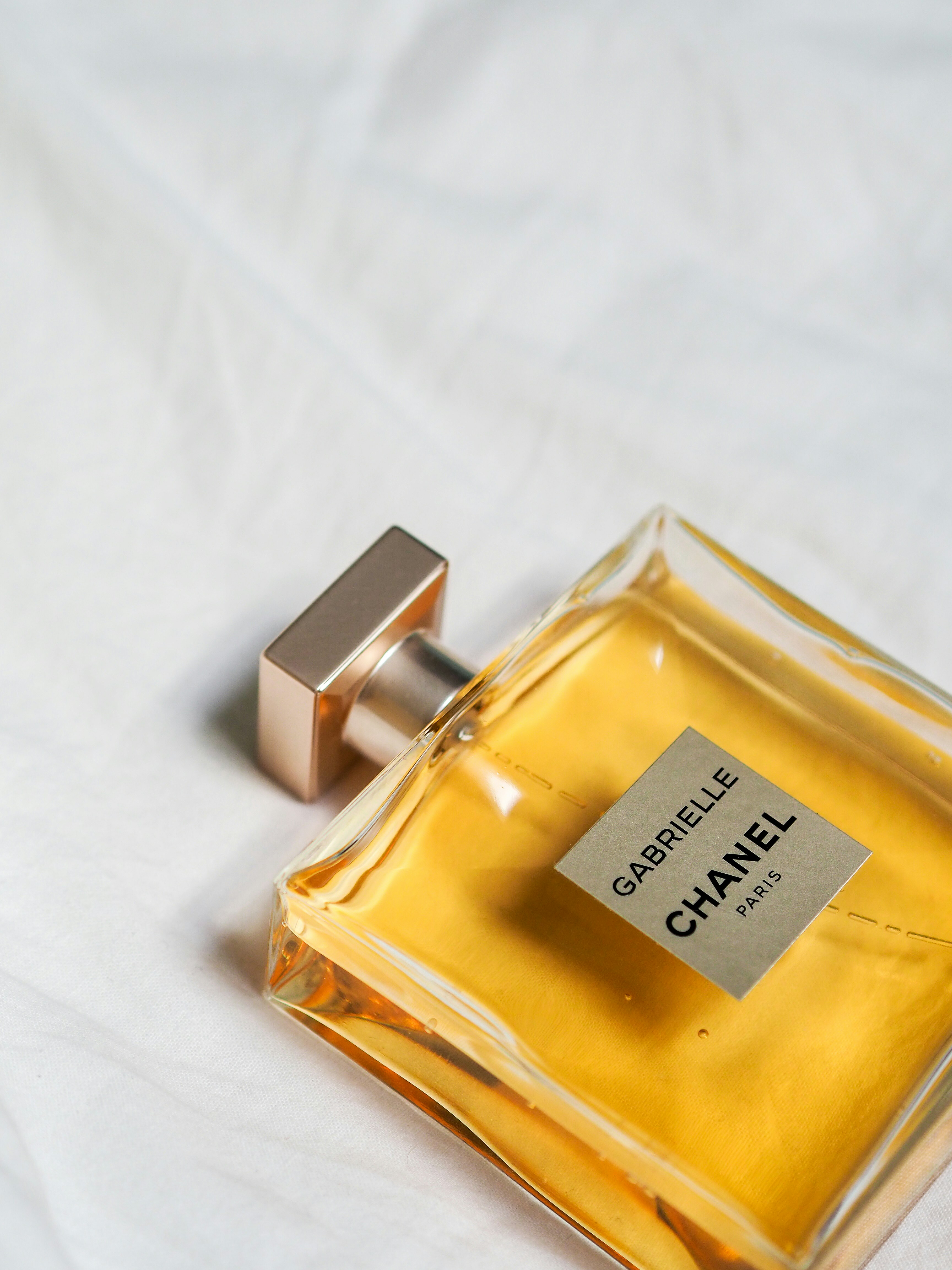 Man Perfume Pictures | Download Free Images on Unsplash