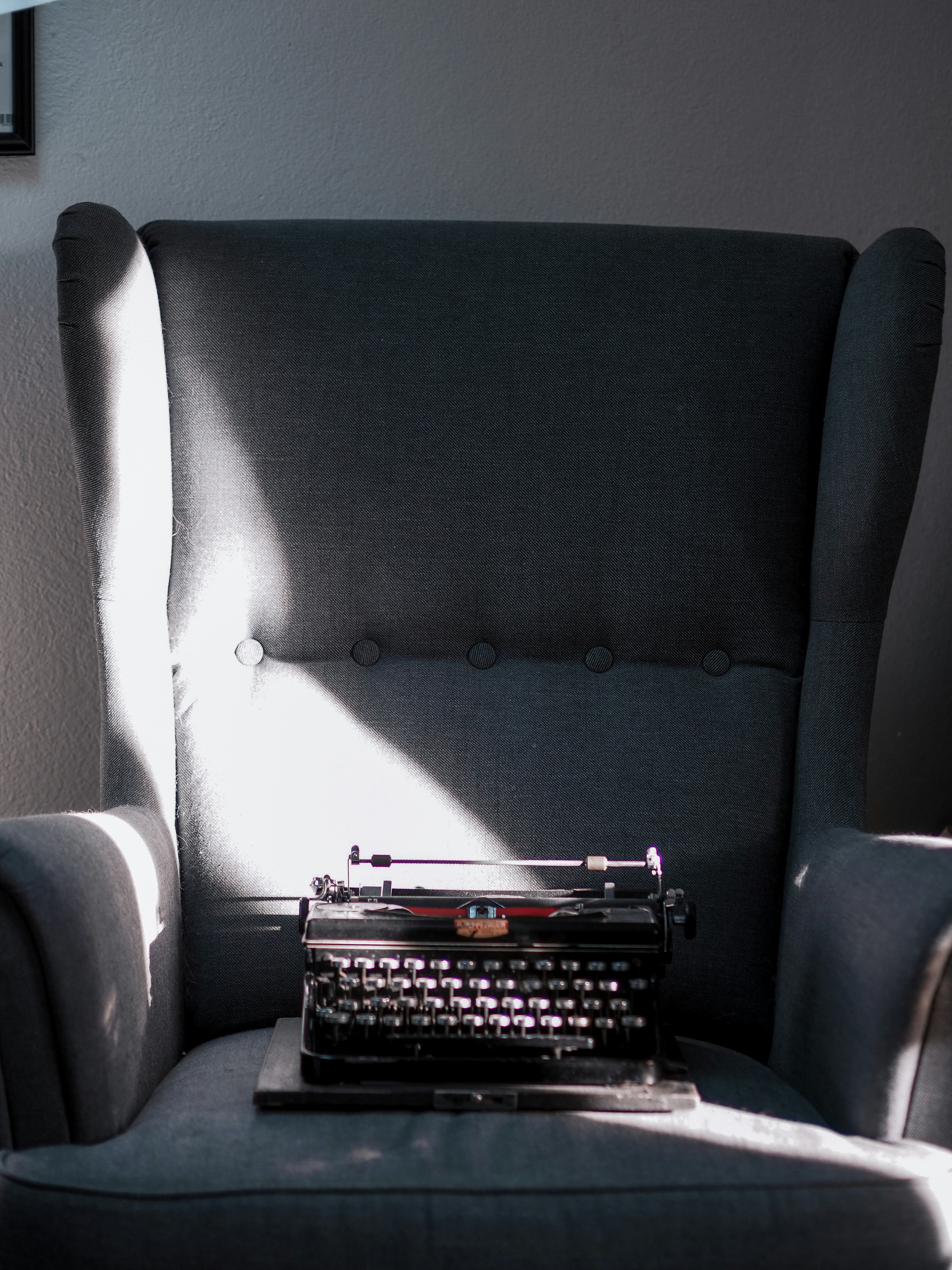 Typewriter Classic Tales - a London Victorian dream 