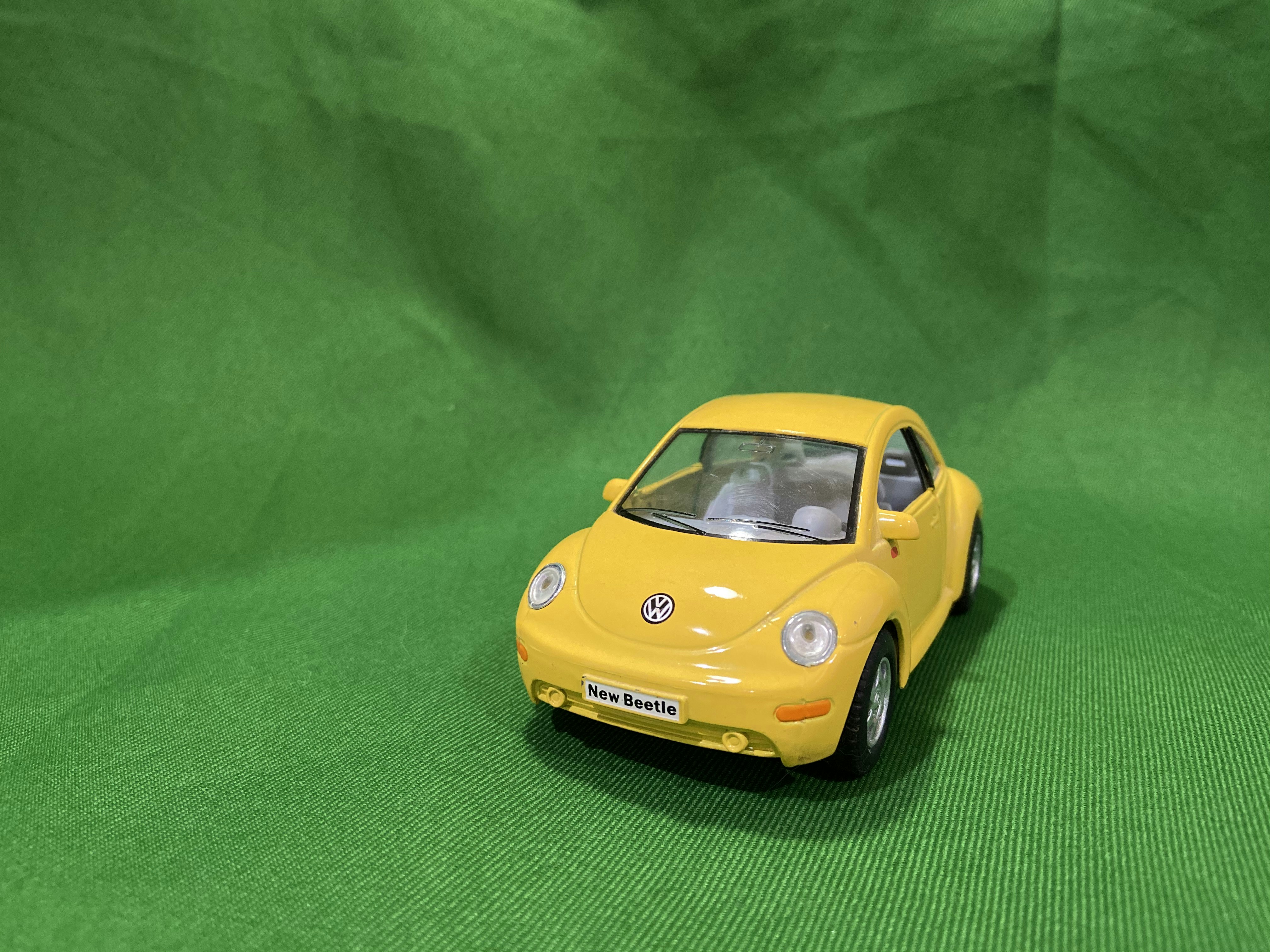 Miniature Journey on Emerald Terrain