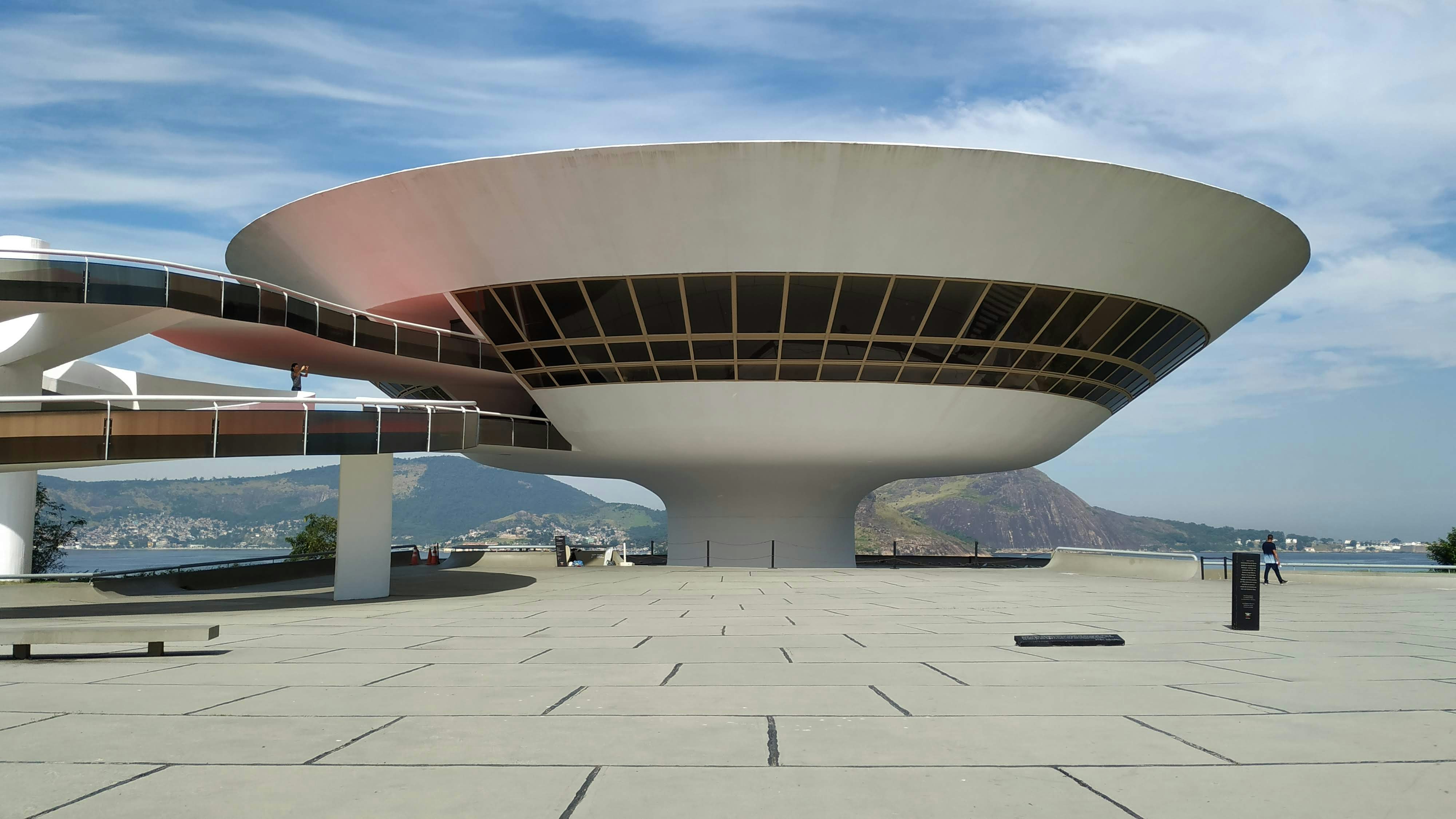Museu de Arte Contemporânea. Niterói | white concrete building under blue sky during daytime
