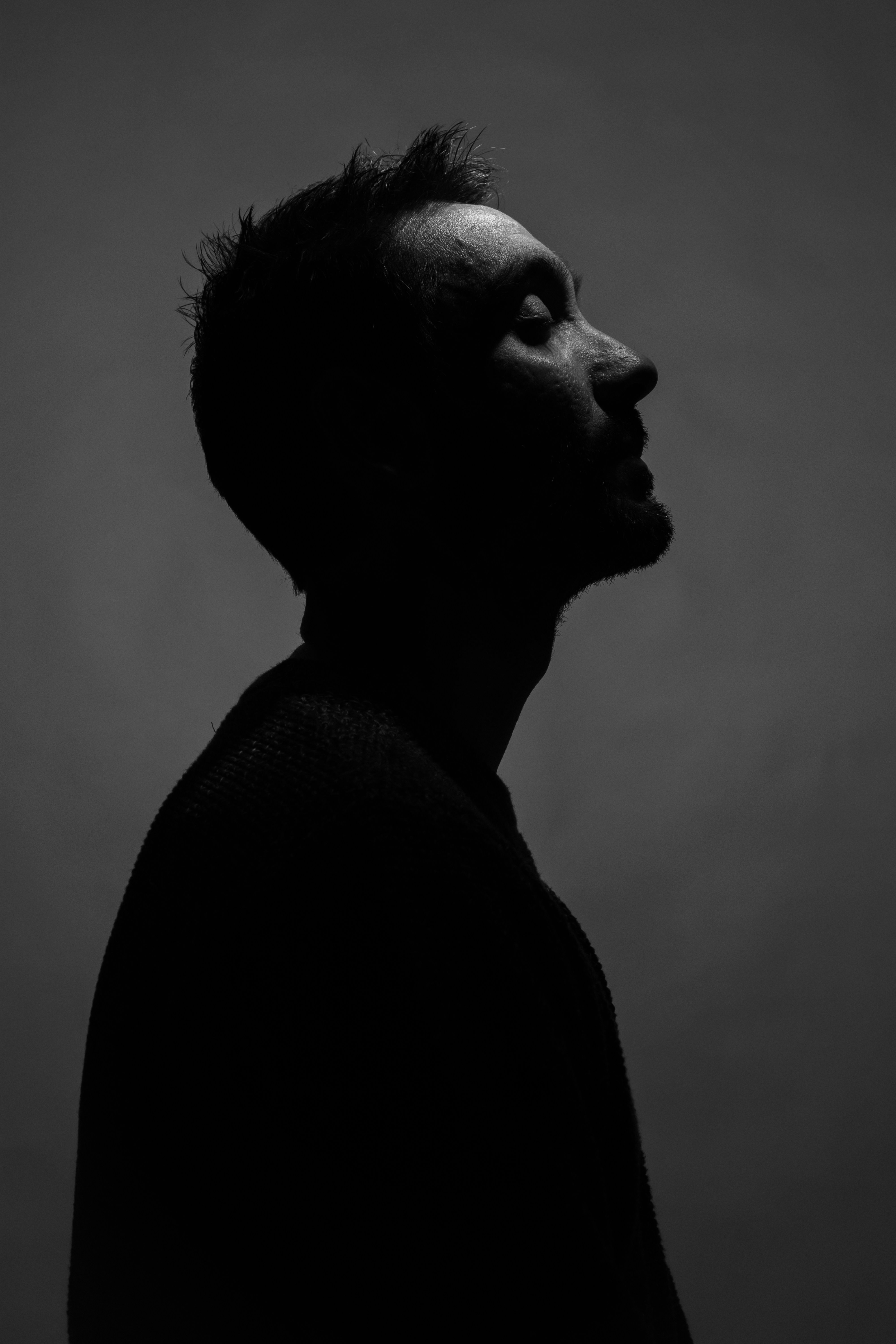 Grayscale photo of mans face photo – Free Grey Image on Unsplash