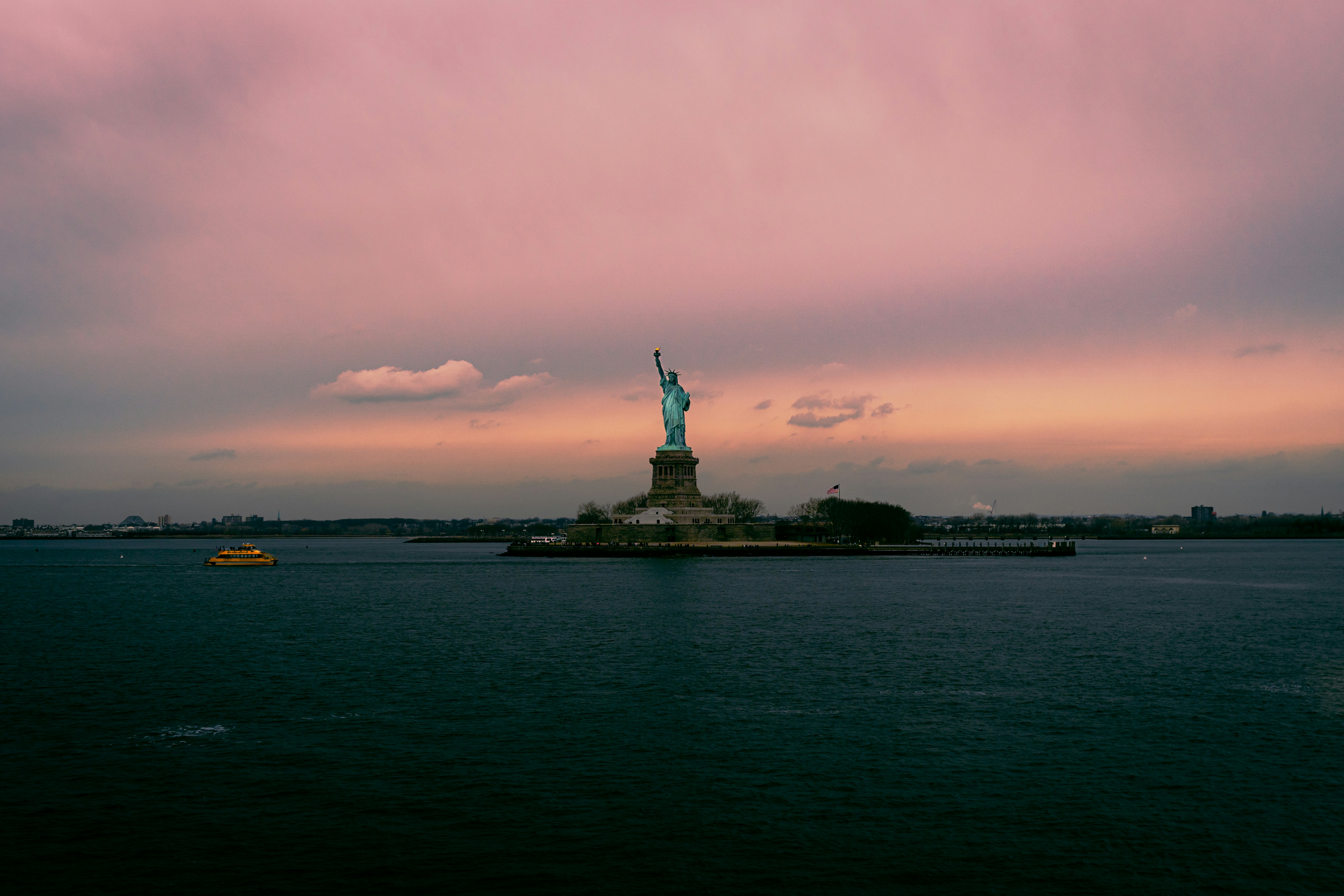 Instagram: @marcelocidrack | statue of liberty new york city