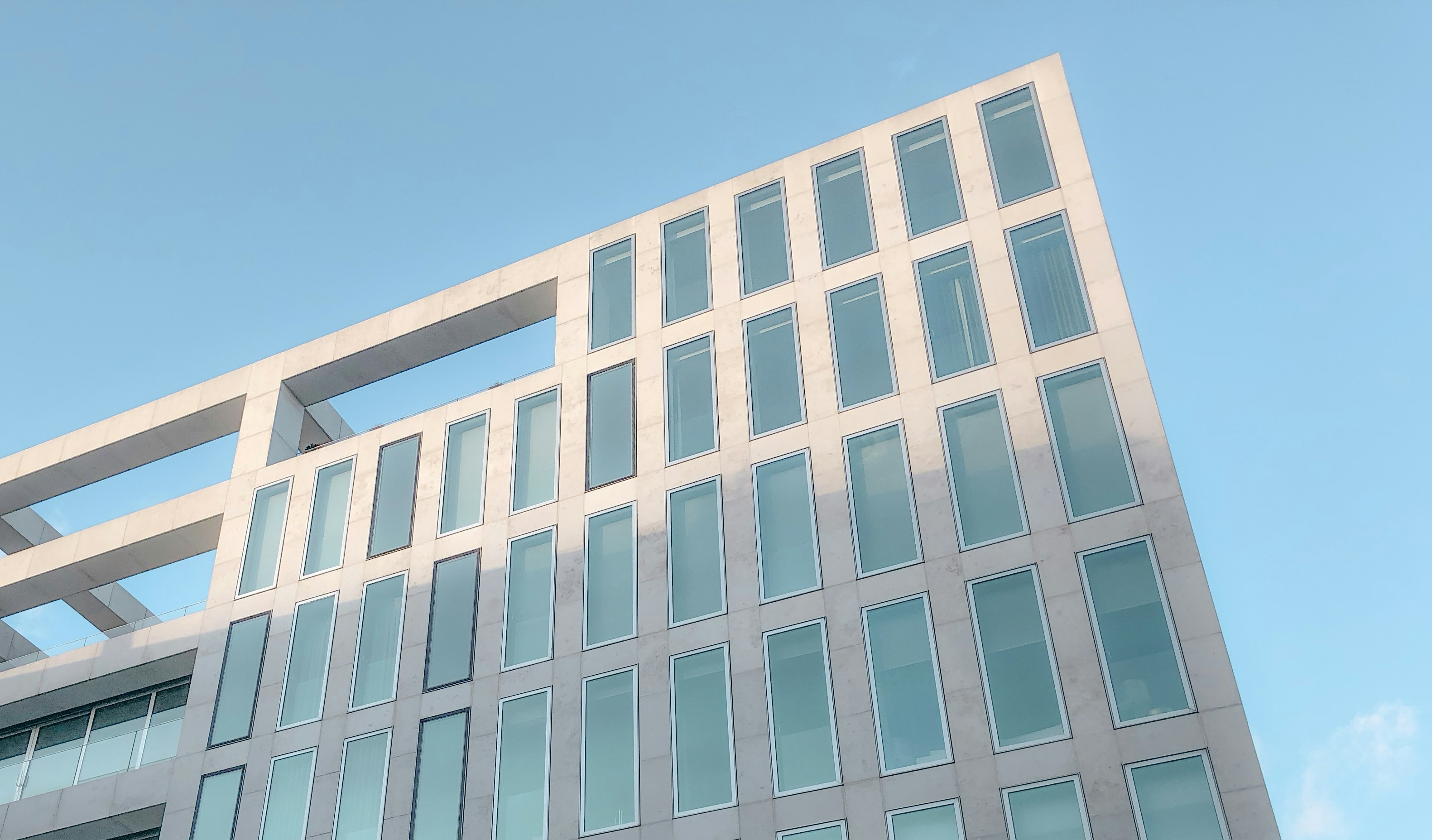 A very tall building with lots of windows photo – Free London Image on ...