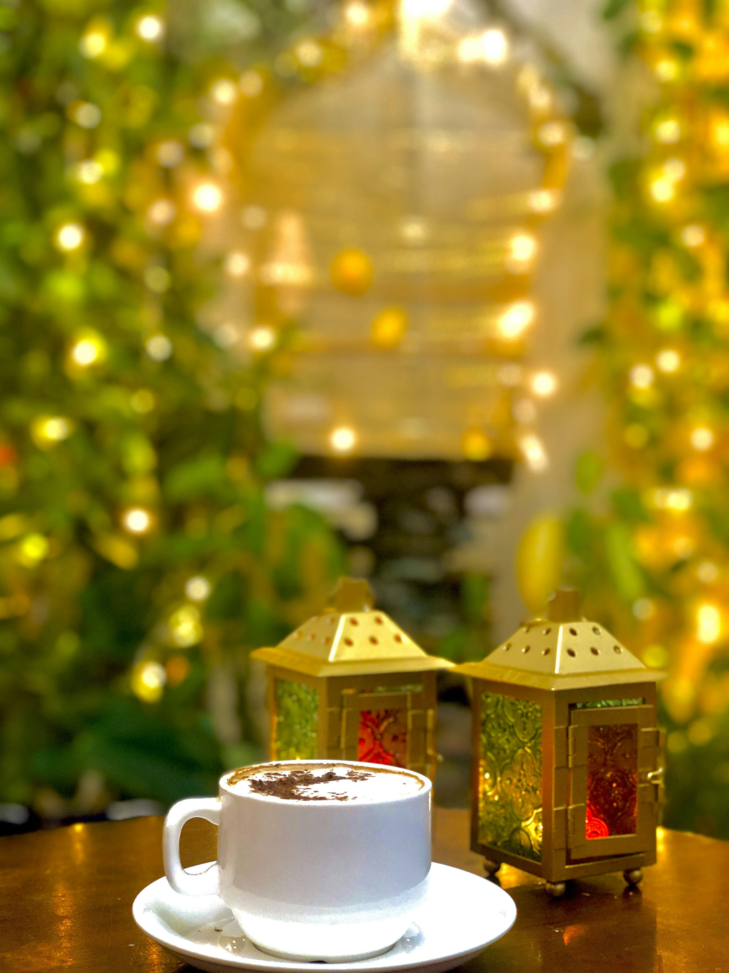 Golden Lanterns and Steaming Cup: Cozy Night Market Glow