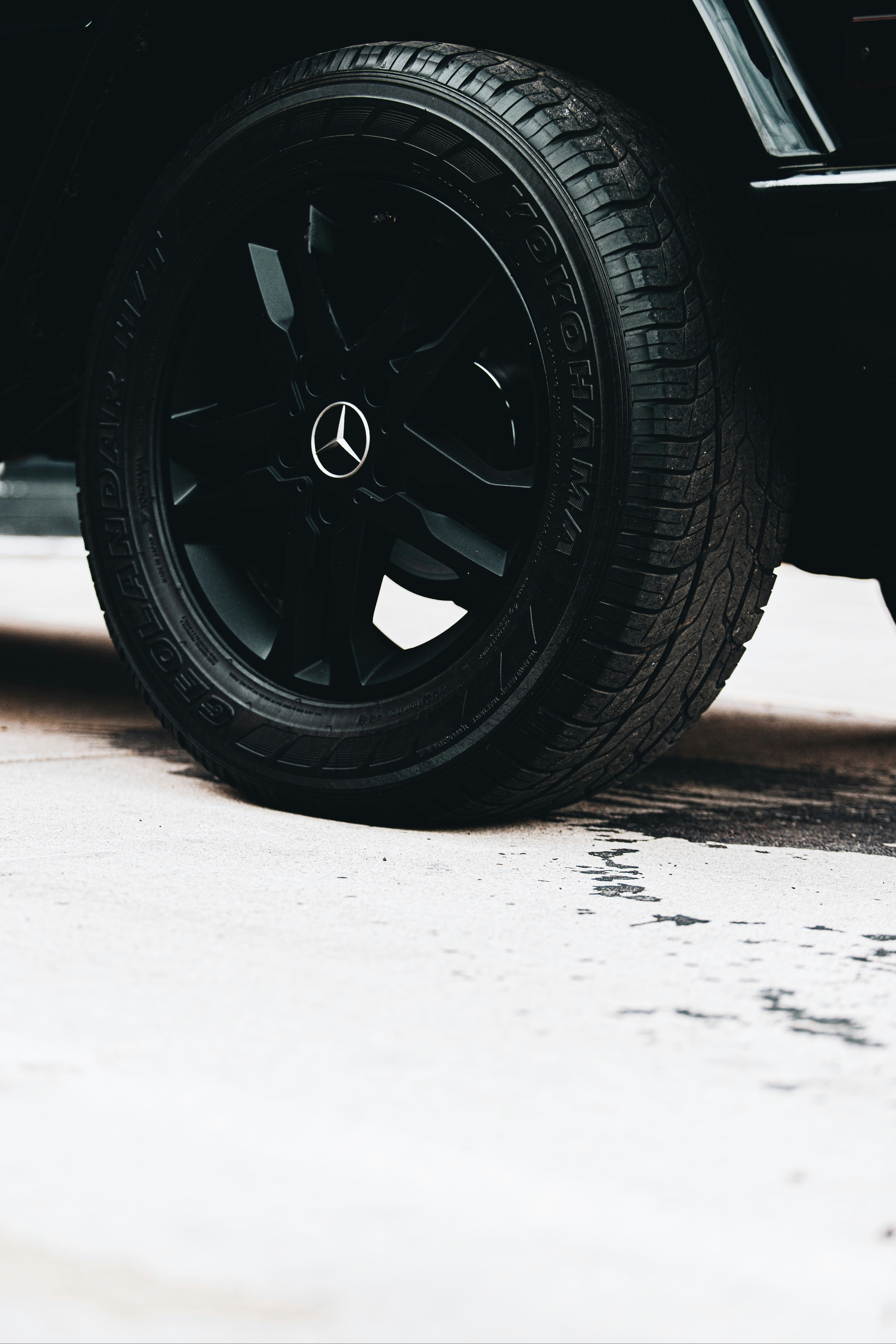 Black 5 spoke wheel with tire photo – Free Black Image on Unsplash
