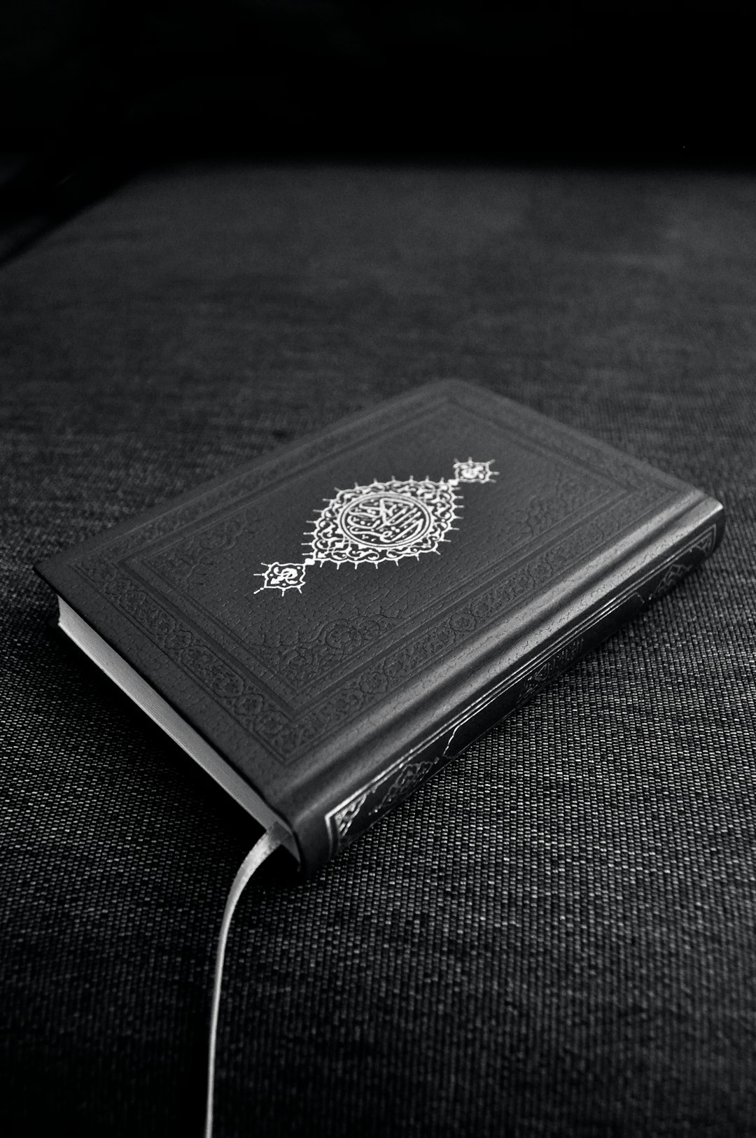Argumen-Argumen Kunci dalam Al-Qur'an - Semesta Ahmad Ataka Argumen-Argumen Kunci dalam Al-Qur'an - Semesta Ahmad Ataka