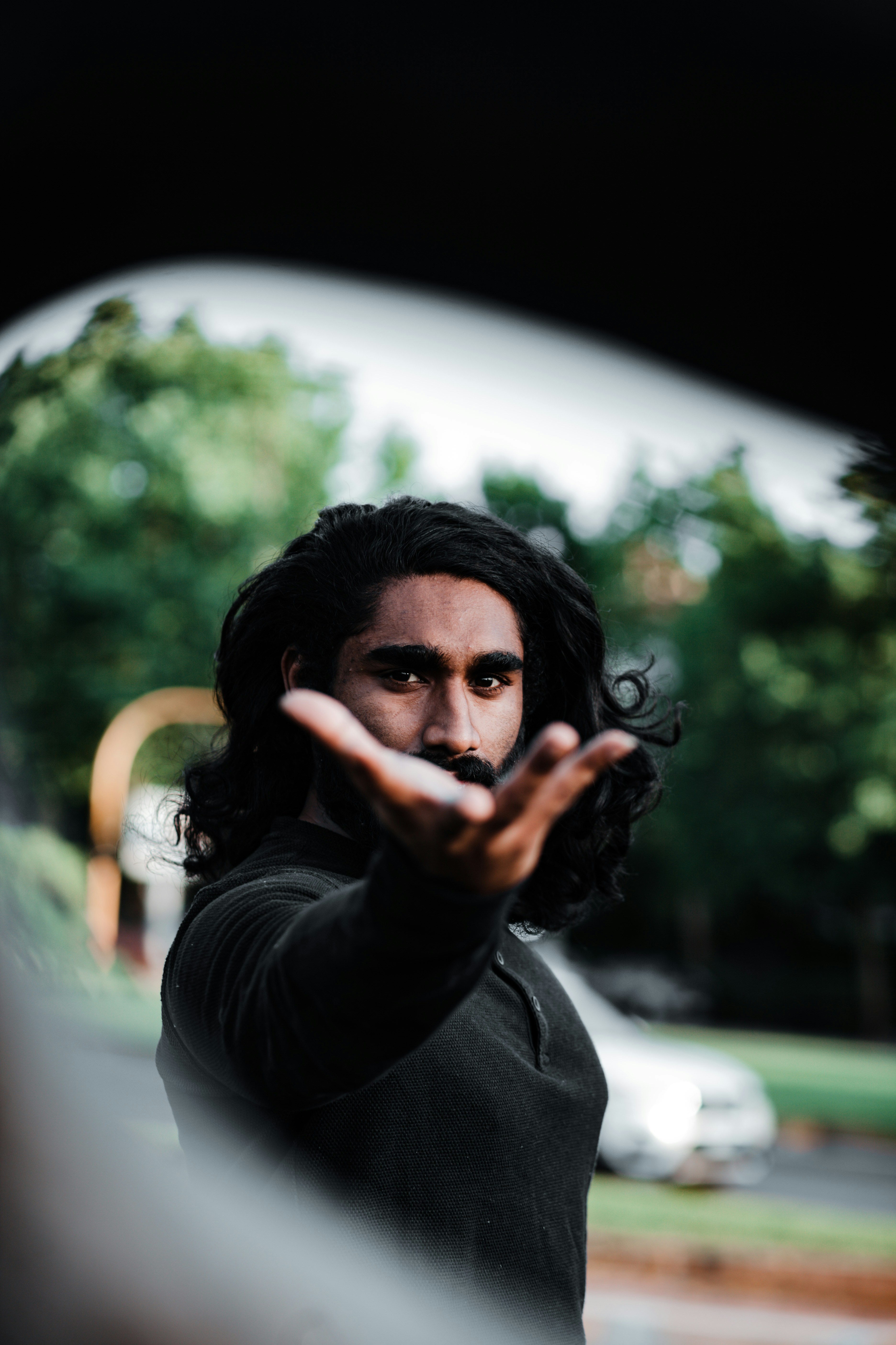Reach Out: A Gaze That Bridges Motion and Silence