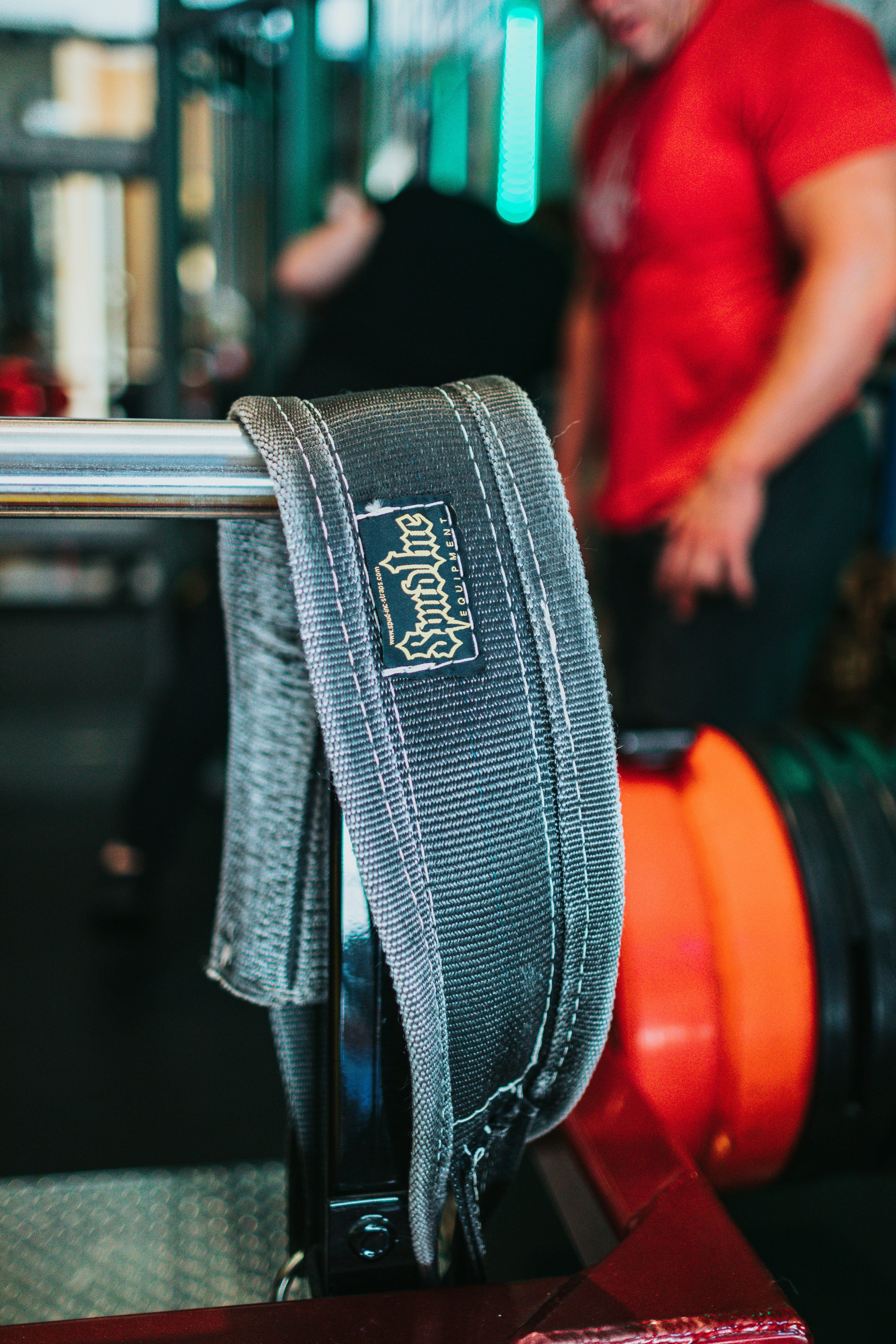 Weight and Woven Steel: a weightlifting setup in motion