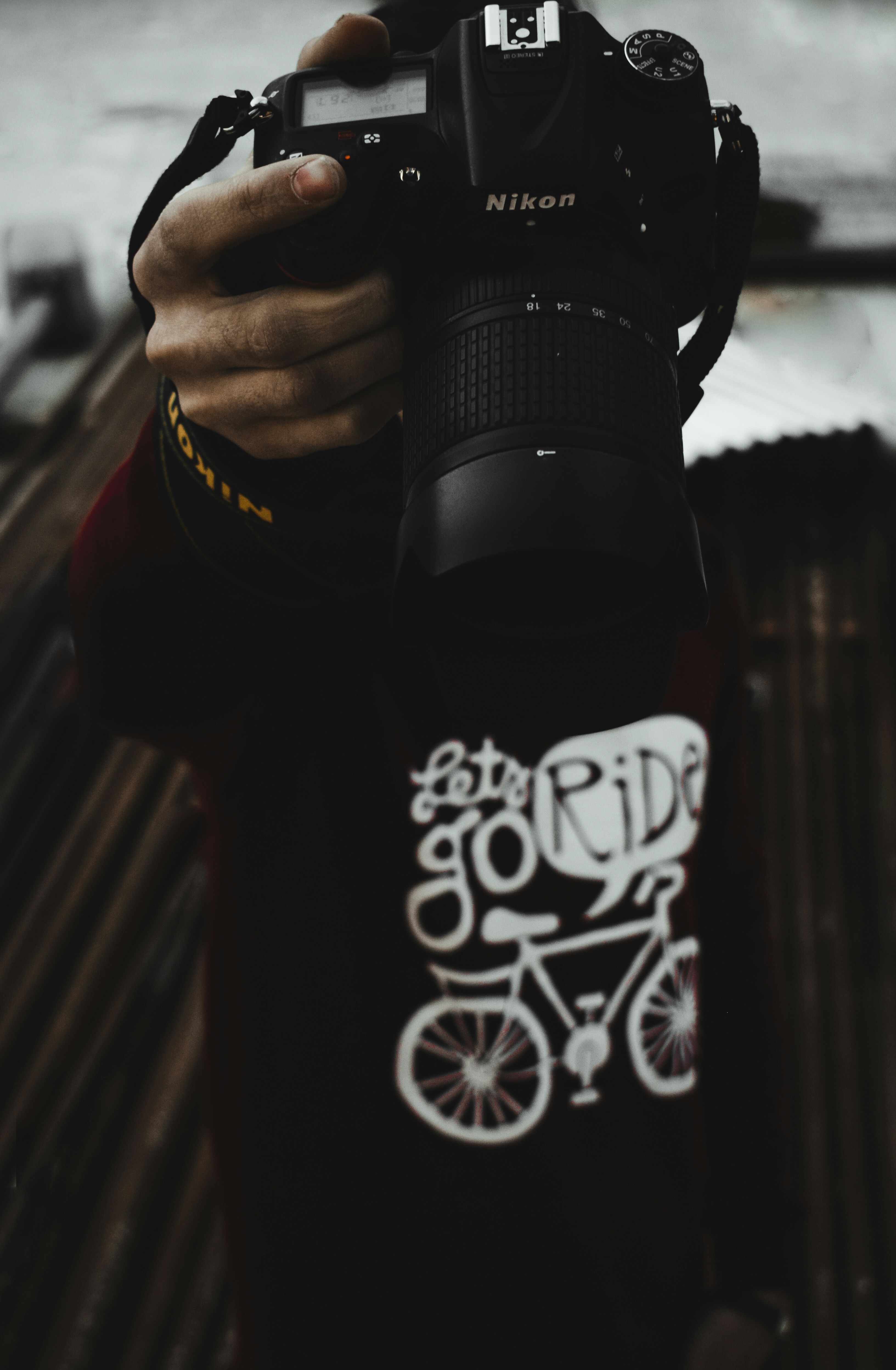 Person holding black dslr camera photo – Free Wallpaper Image on Unsplash