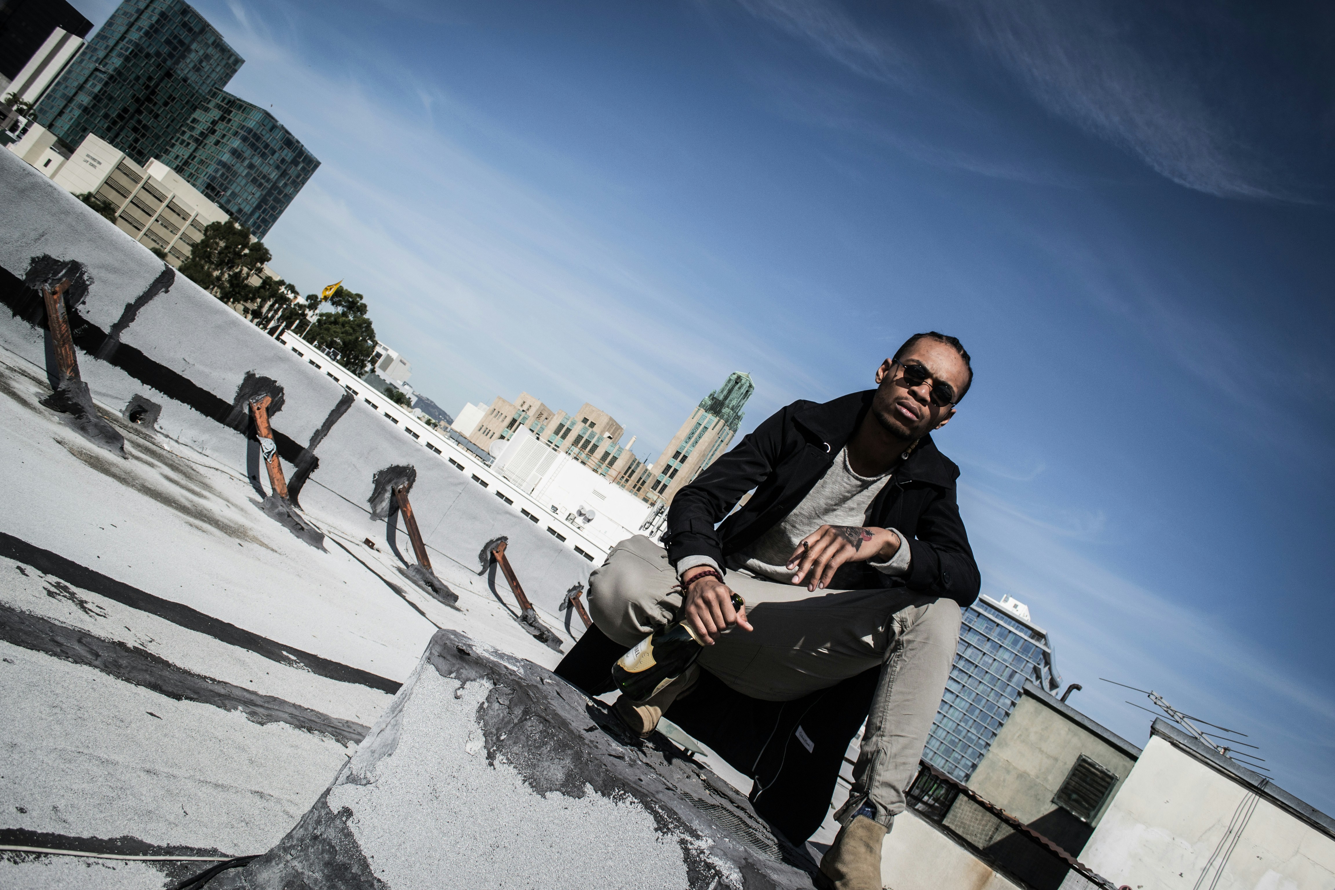 Rooftop Reckoning: Cityscape Backdrop and the Curved Gaze
