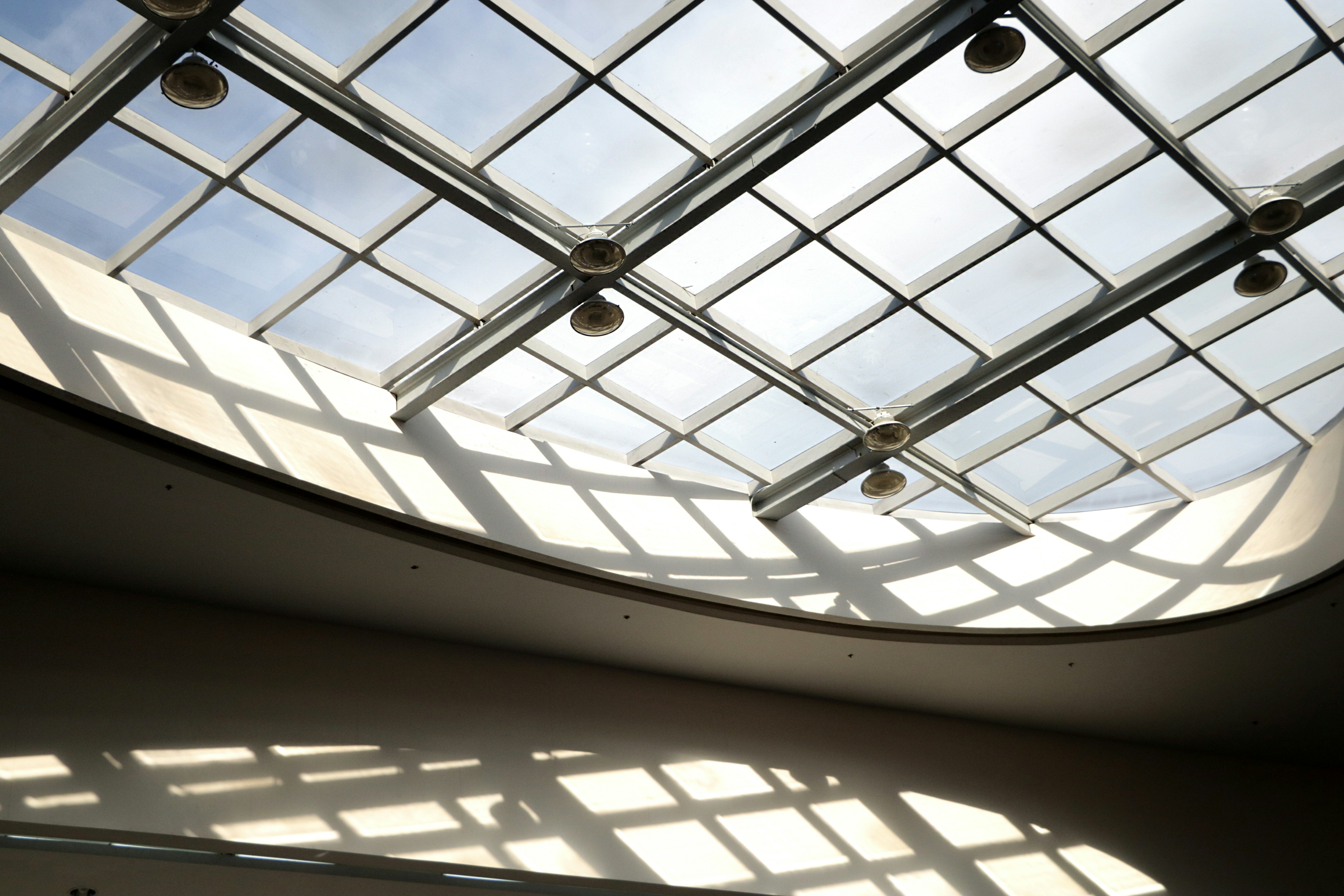 White and black glass ceiling photo – Free Architecture Image on Unsplash