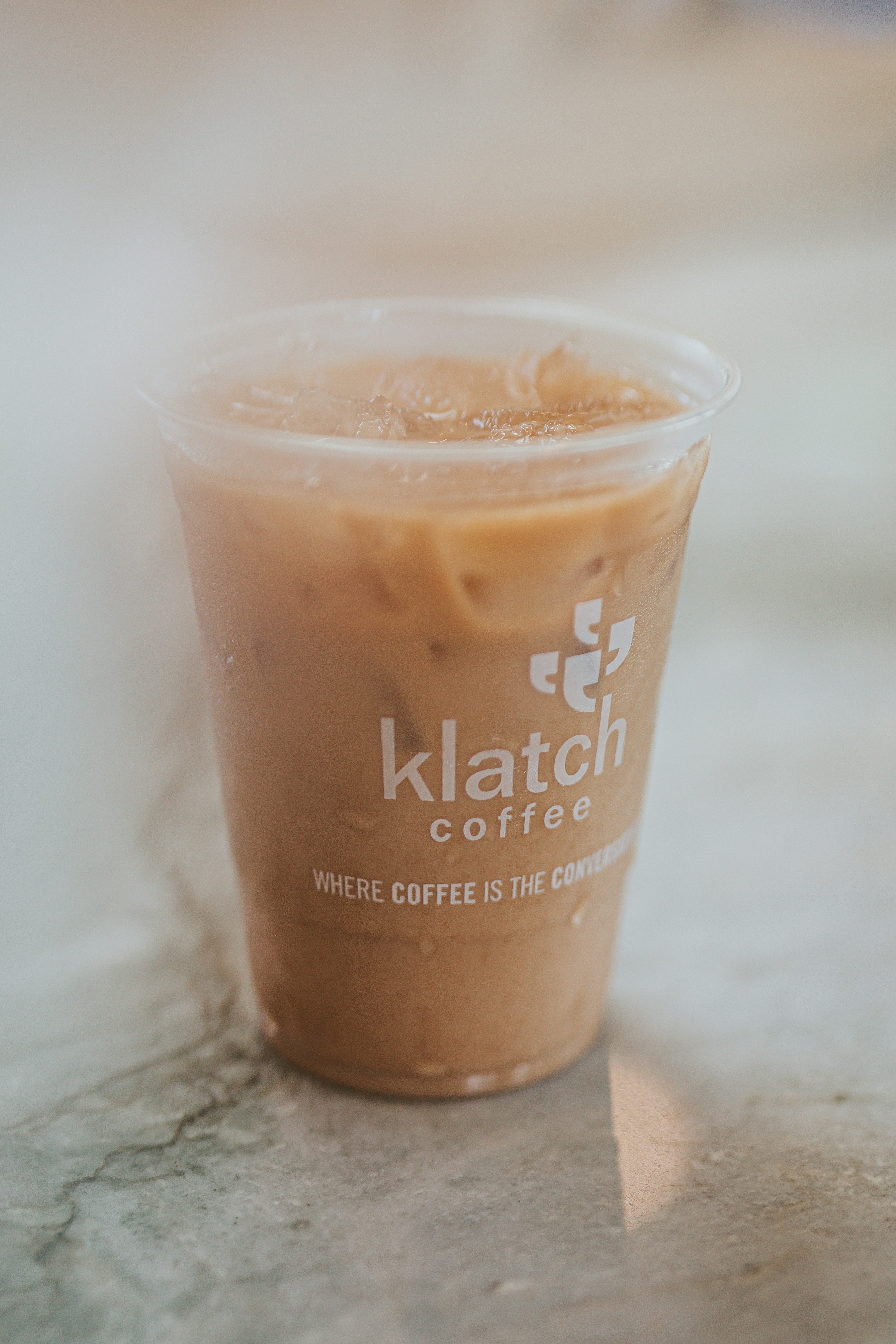 Clear plastic cup with brown liquid photo – Free Brown Image on Unsplash