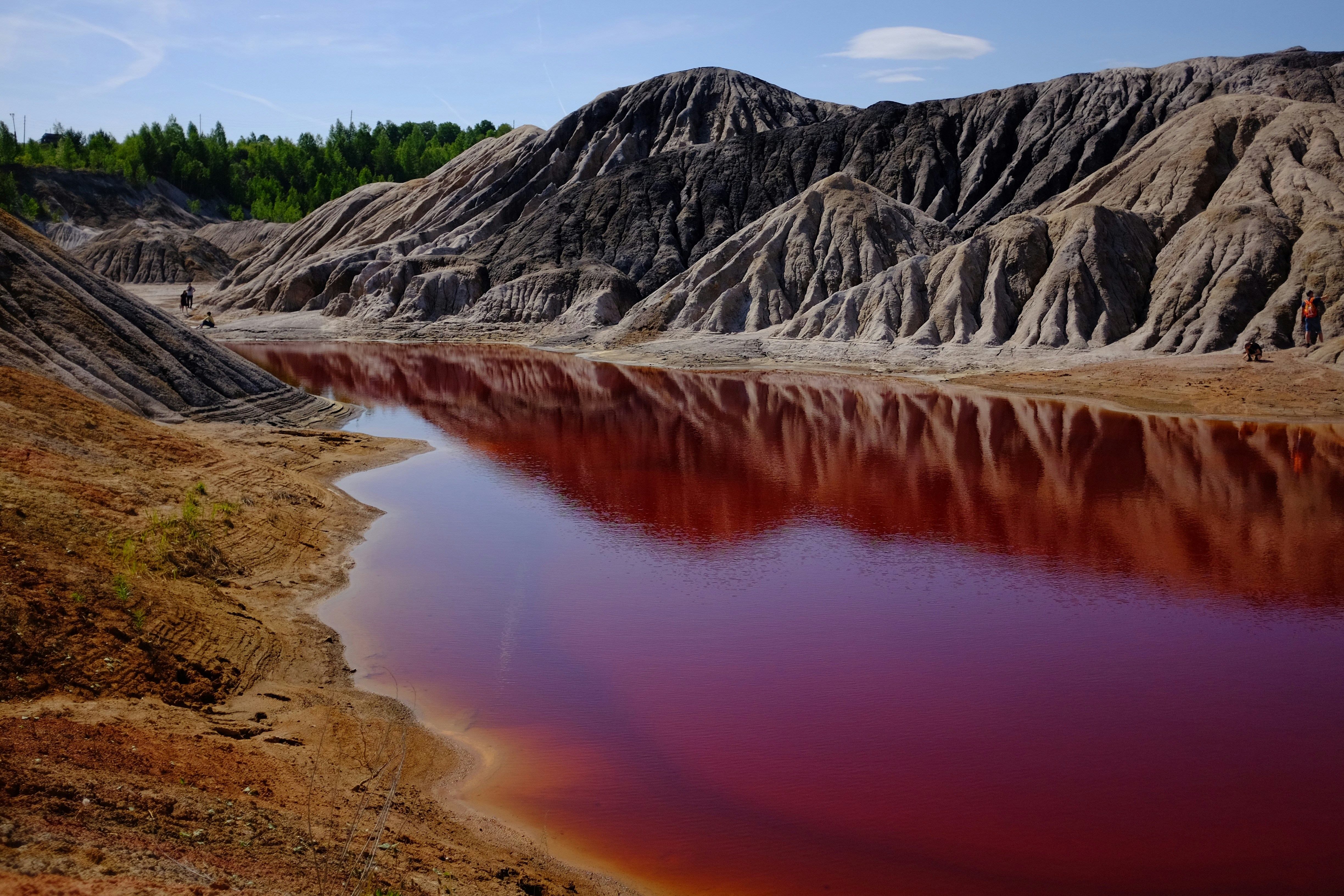 Red Water Pictures | Download Free Images on Unsplash