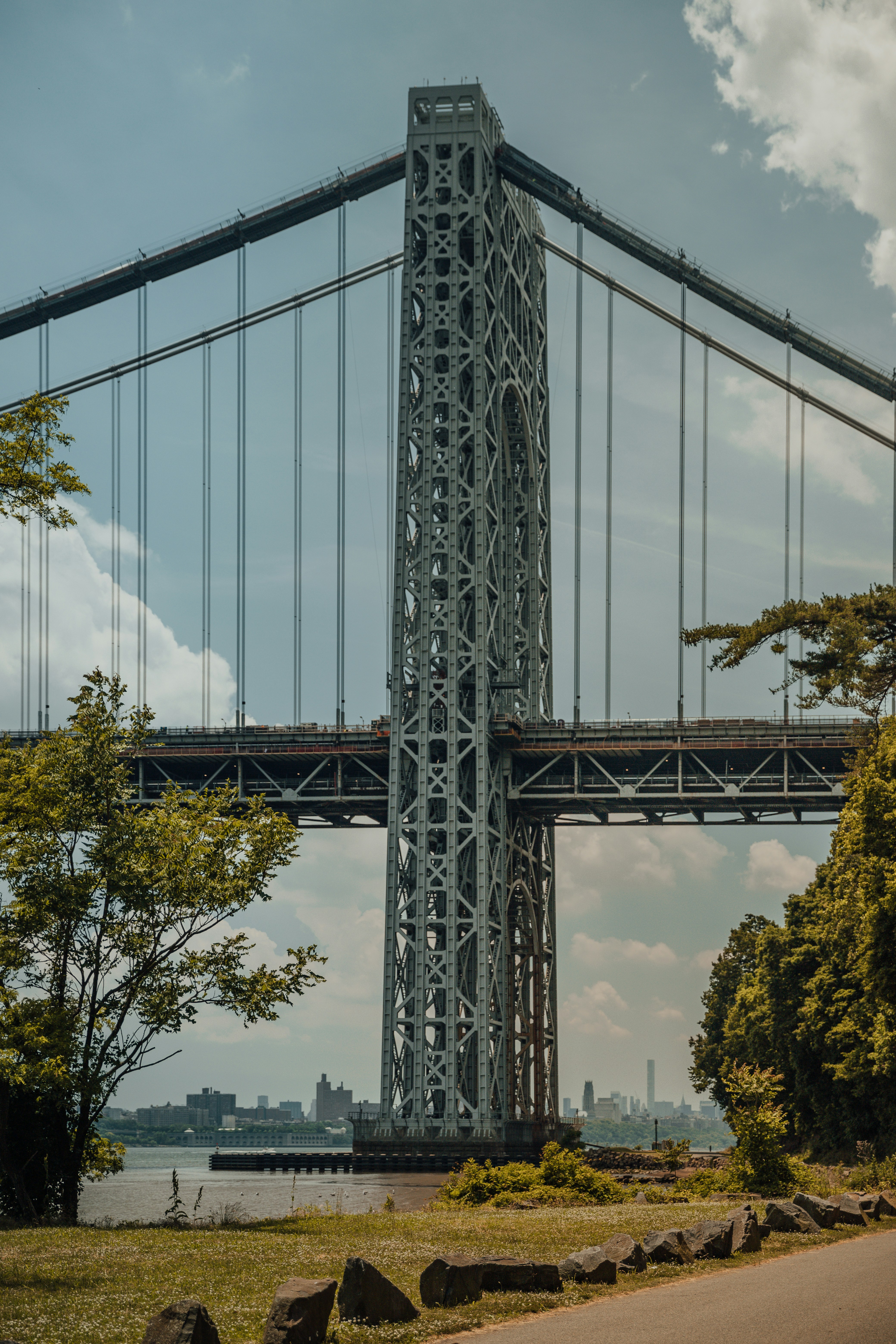 Steel Vertigo: A Girded Bridge Reaches for the Sky