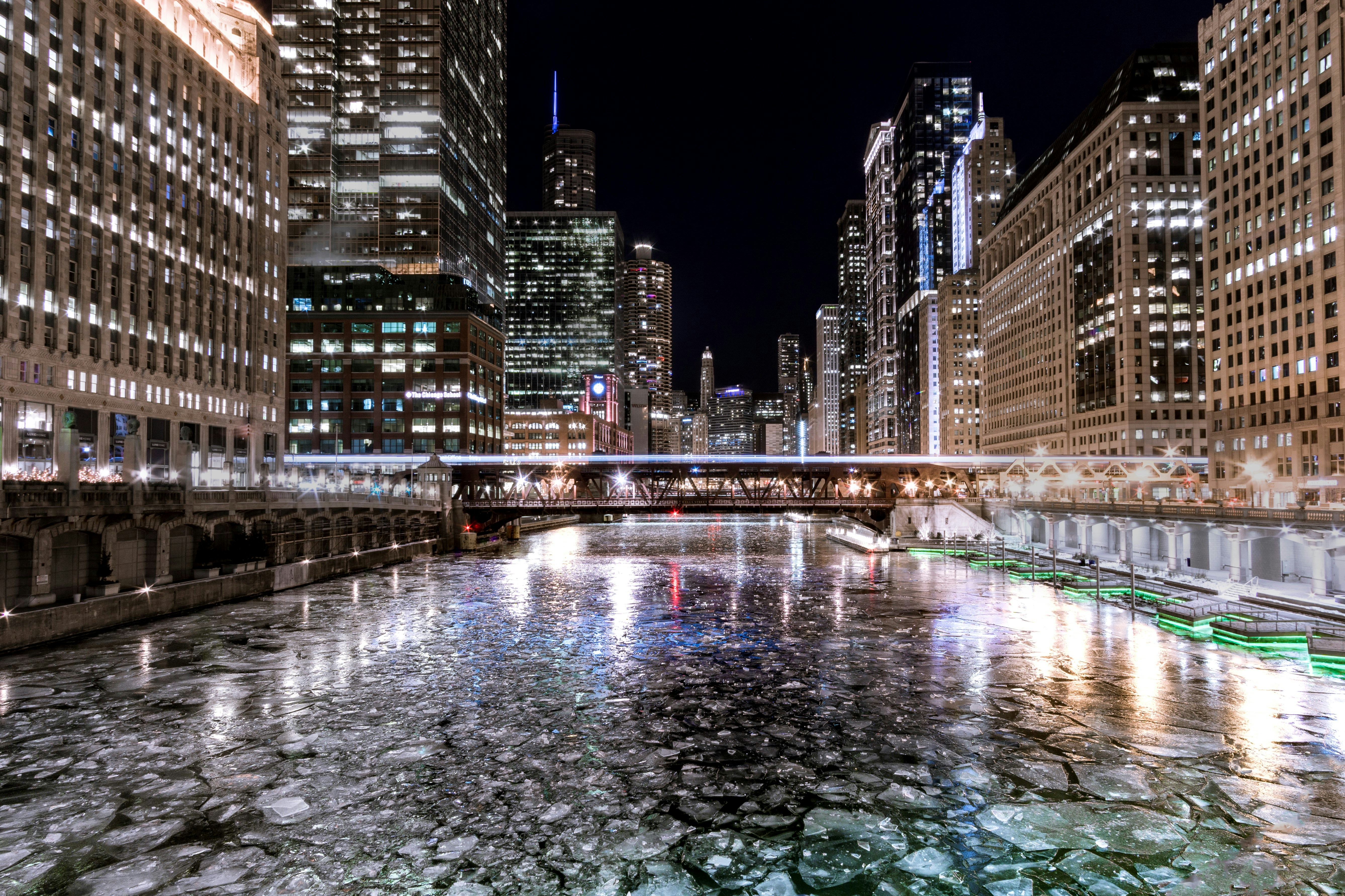 Chicago Riverwalk Pictures | Download Free Images on Unsplash
