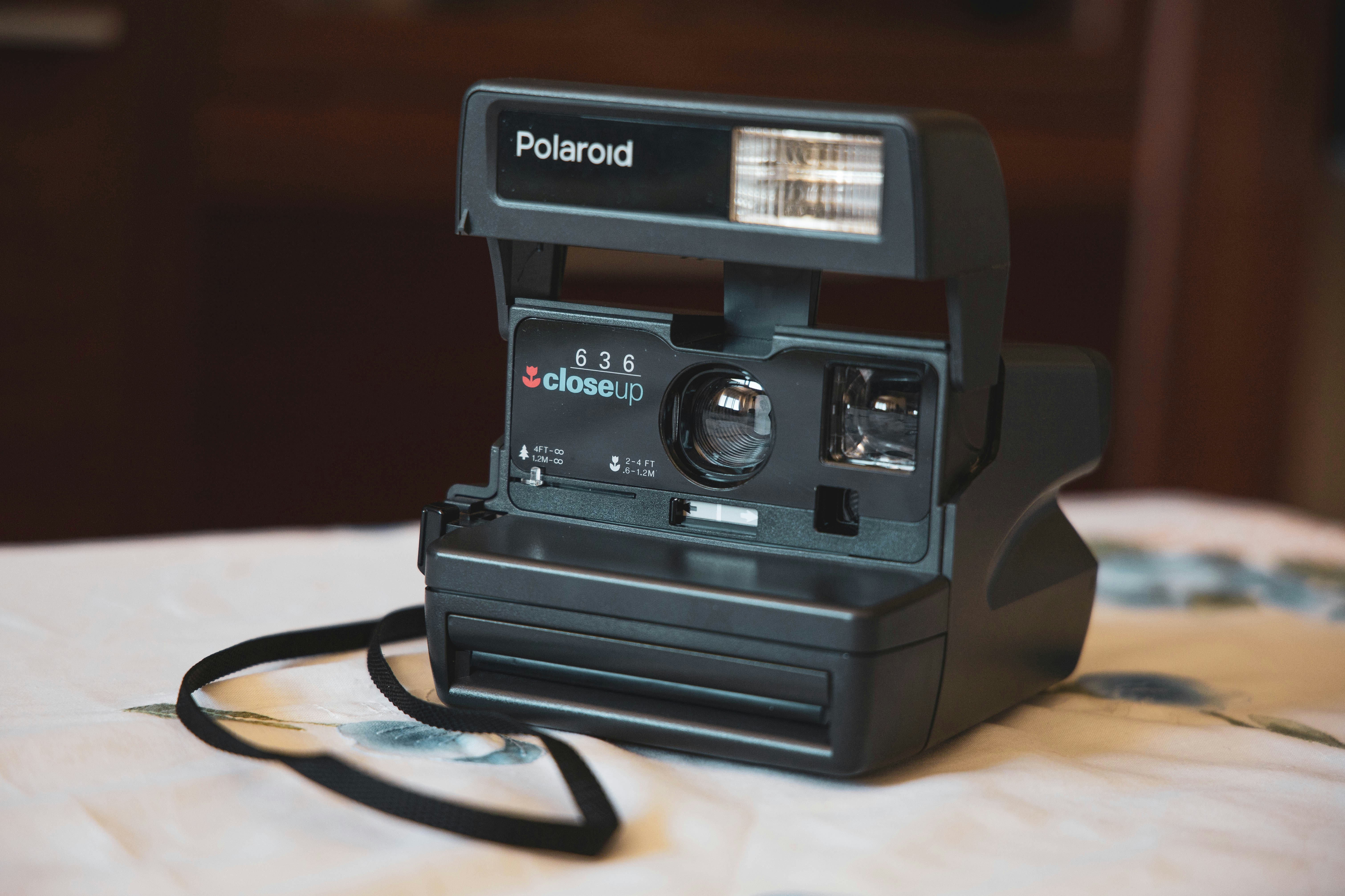 Black and gray polaroid camera photo – Free Grey Image on Unsplash
