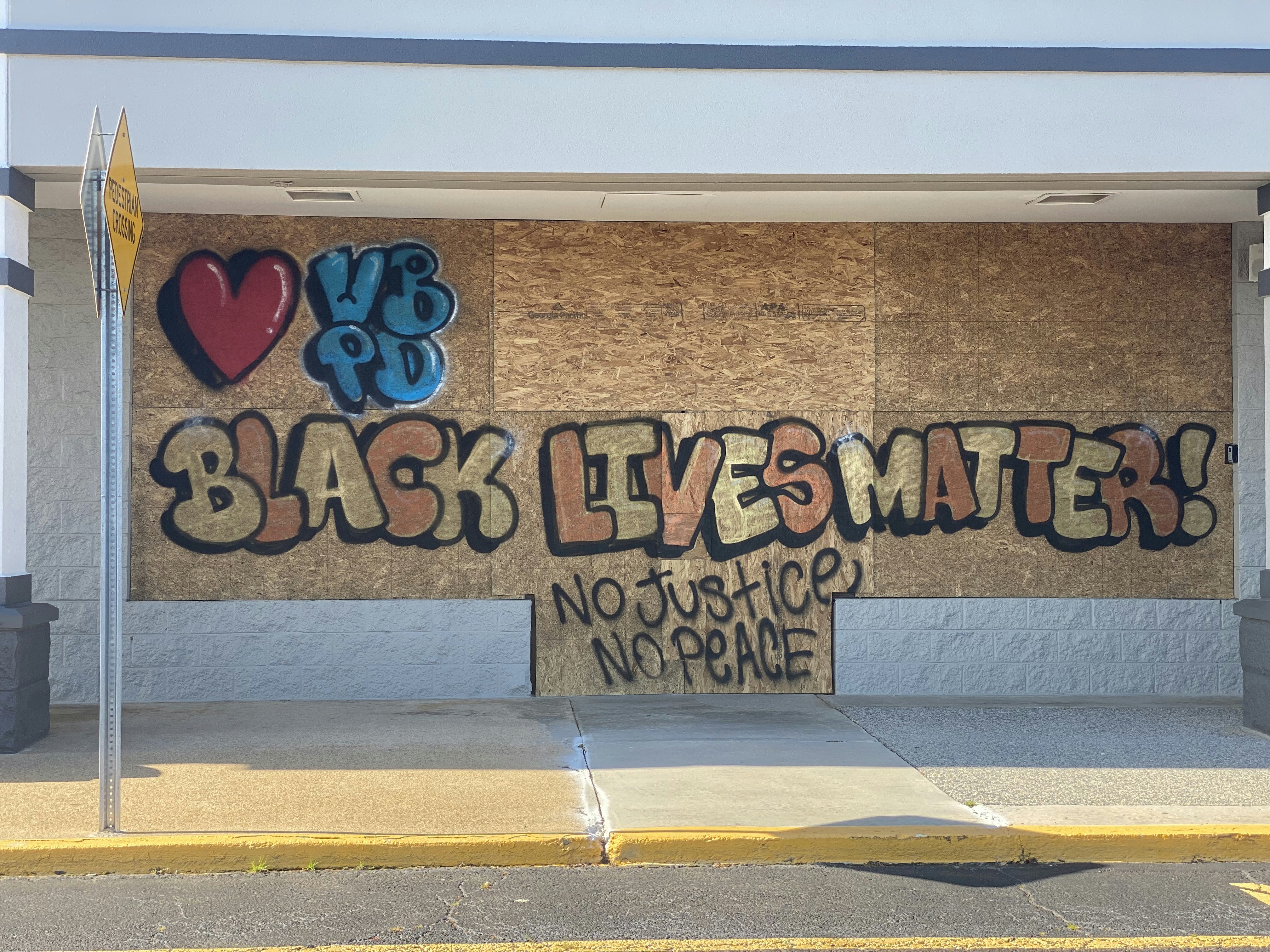 Brown and blue love me love me wall art photo – Free Image on Unsplash