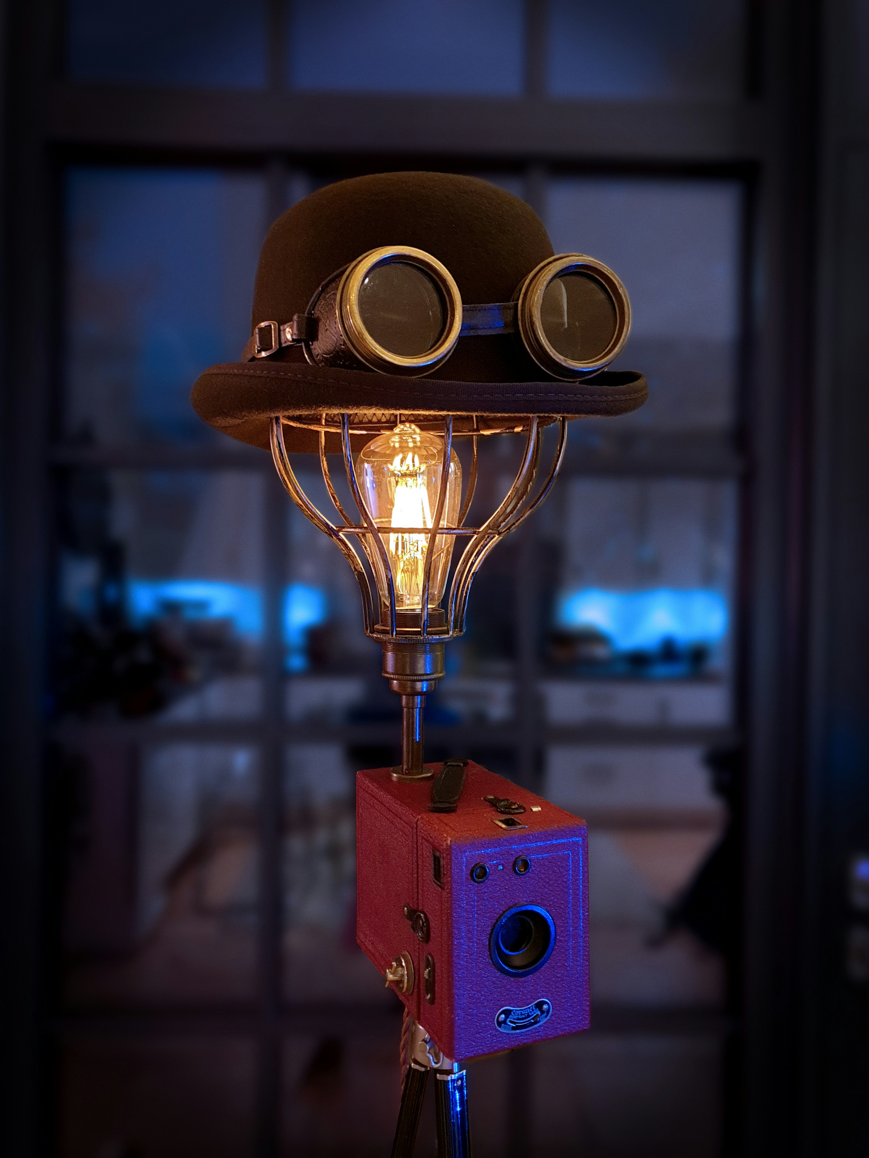 Upcycled vintage 1930s Coronet Camera Edison Steampunk Lamp