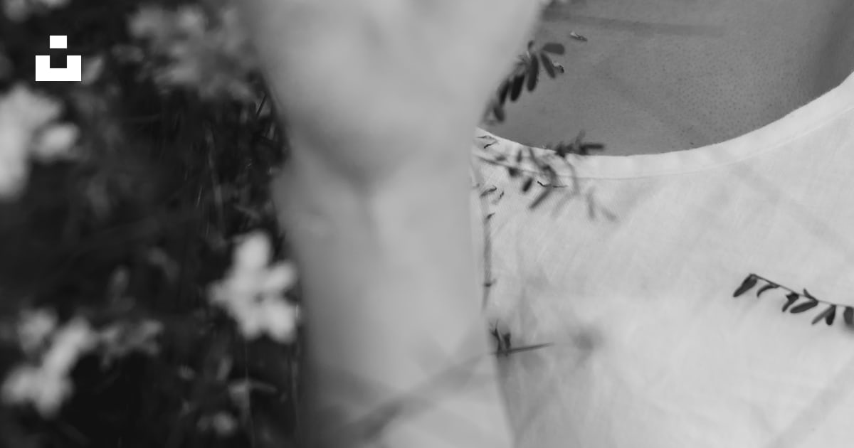 Woman In White Floral Dress Photo Free Grey Image On Unsplash