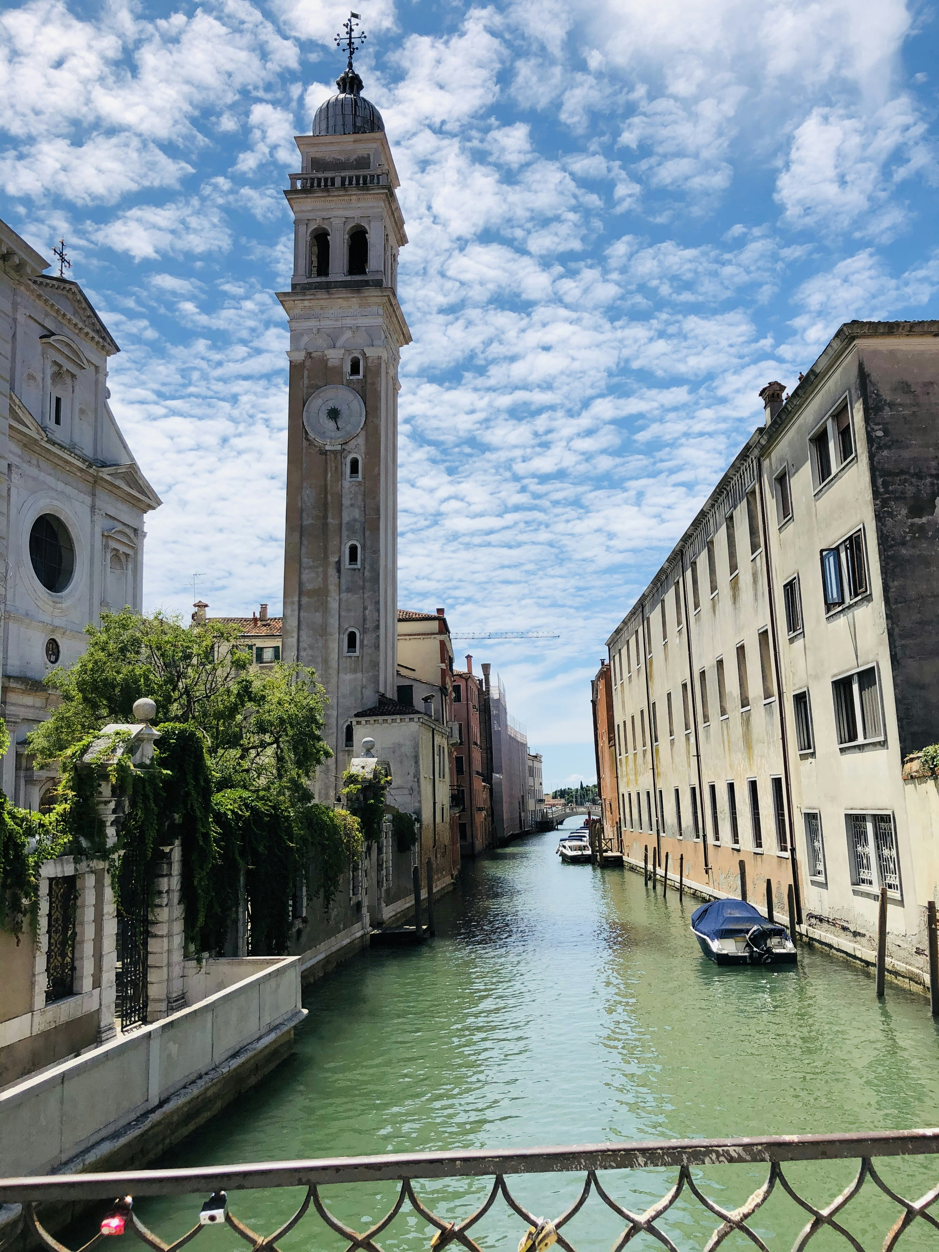 Echoes of Venice: A Serene Canal Perspective