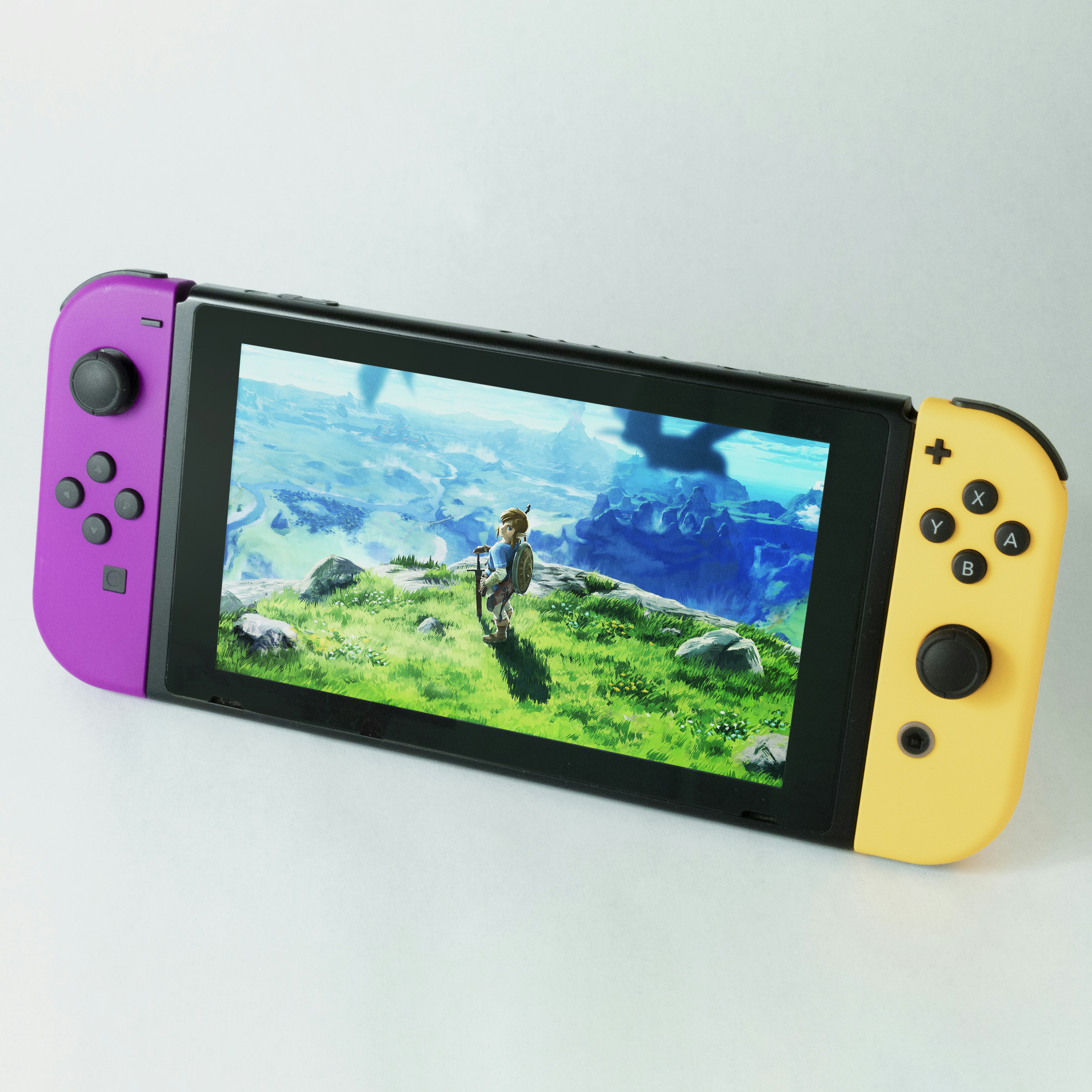 Yellow and black nintendo switch photo – Free Computer Image on Unsplash