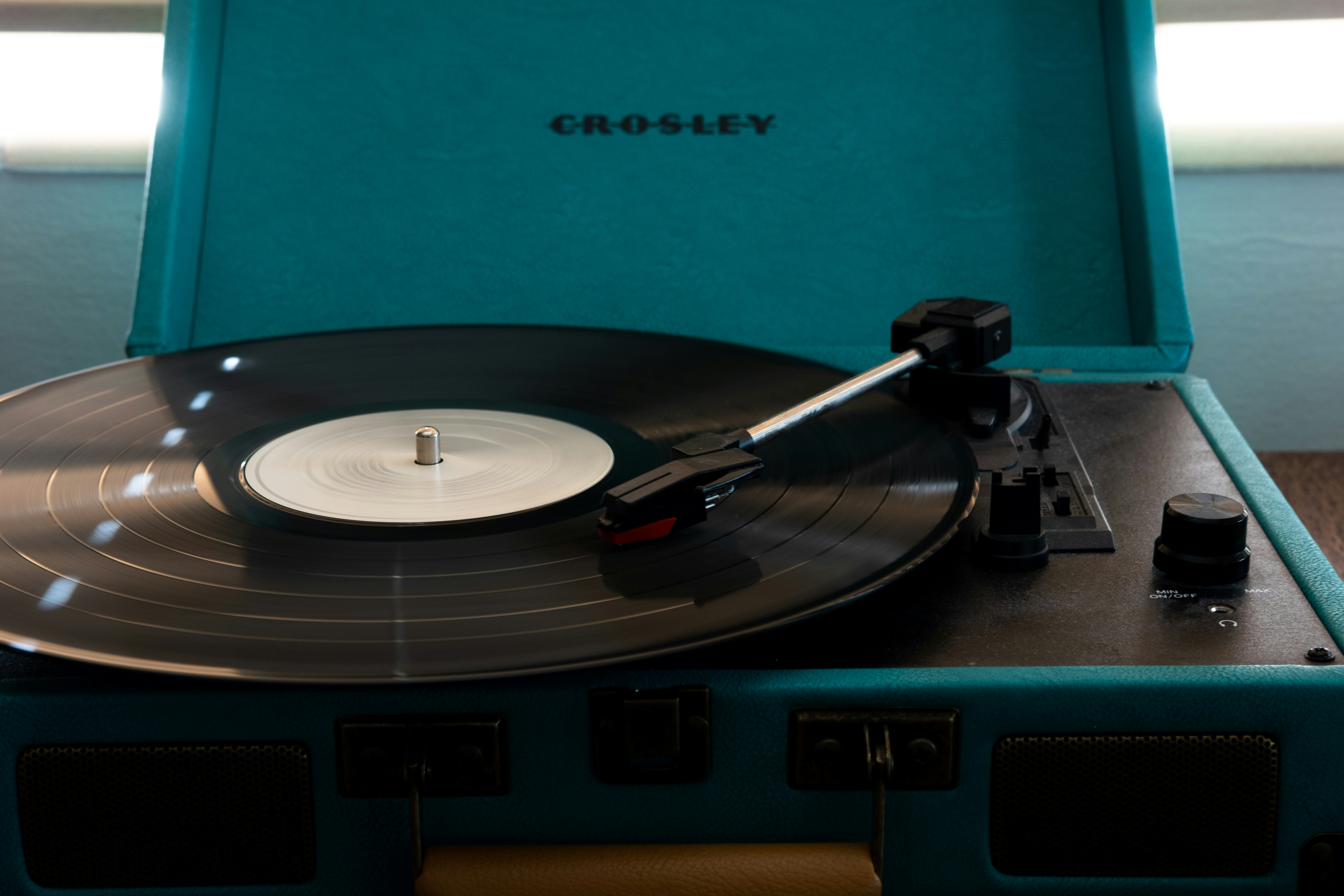 Black and gray vinyl record player photo – Free Grey Image on Unsplash