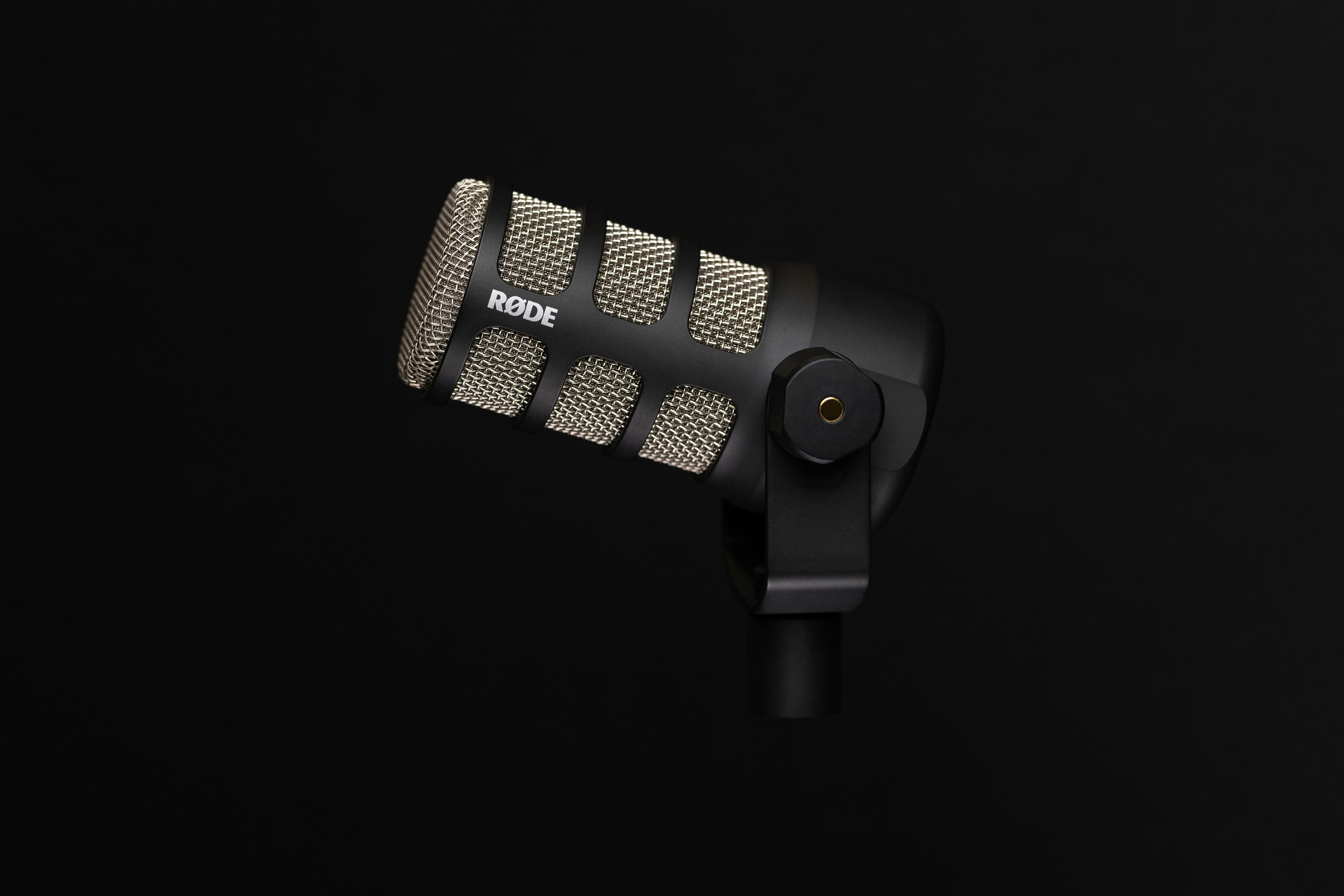 Black and gray microphone with stand photo – Free Grey Image on Unsplash