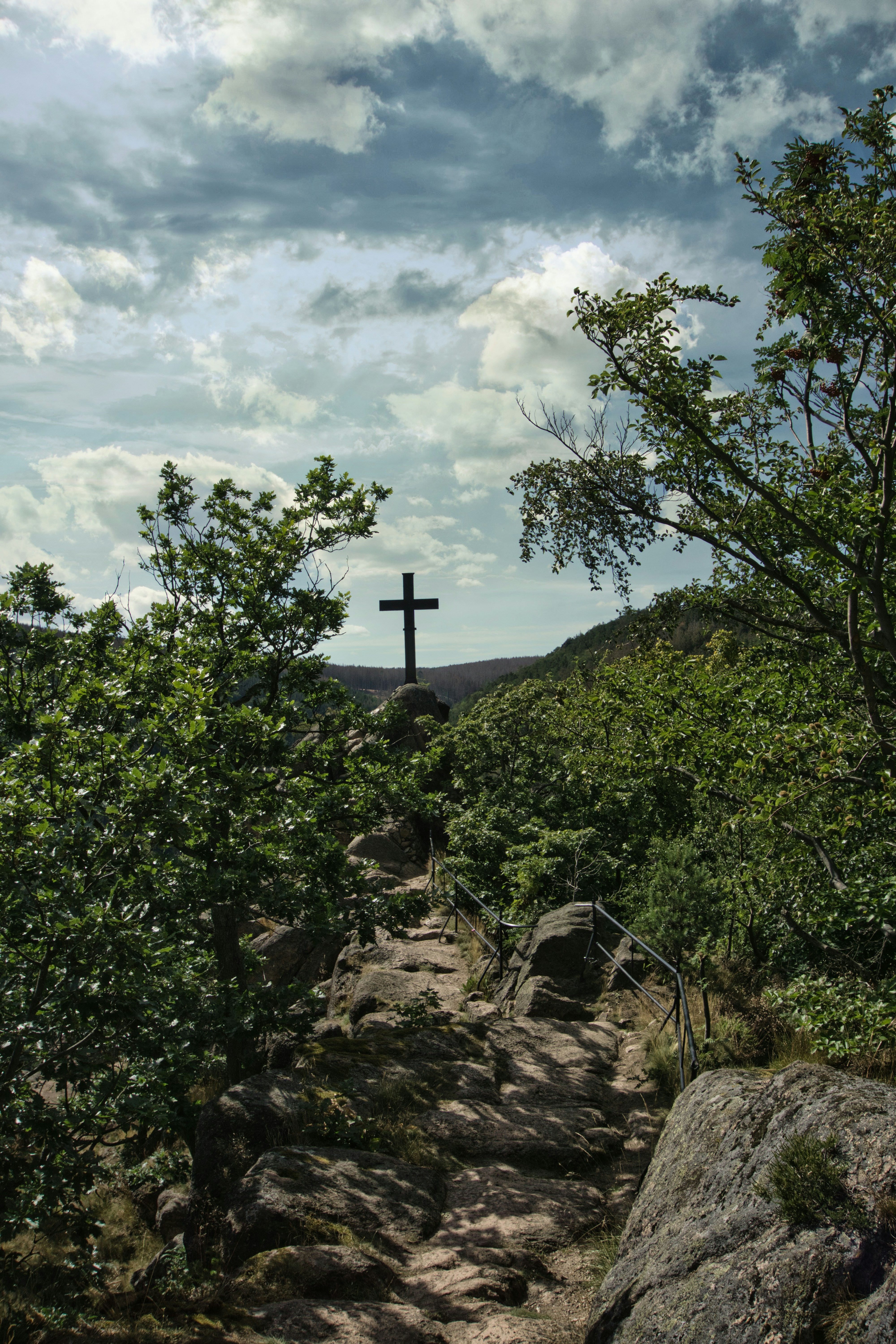 Hilltop Cross: A Quiet Summit Surrounded by Scrub and Sky