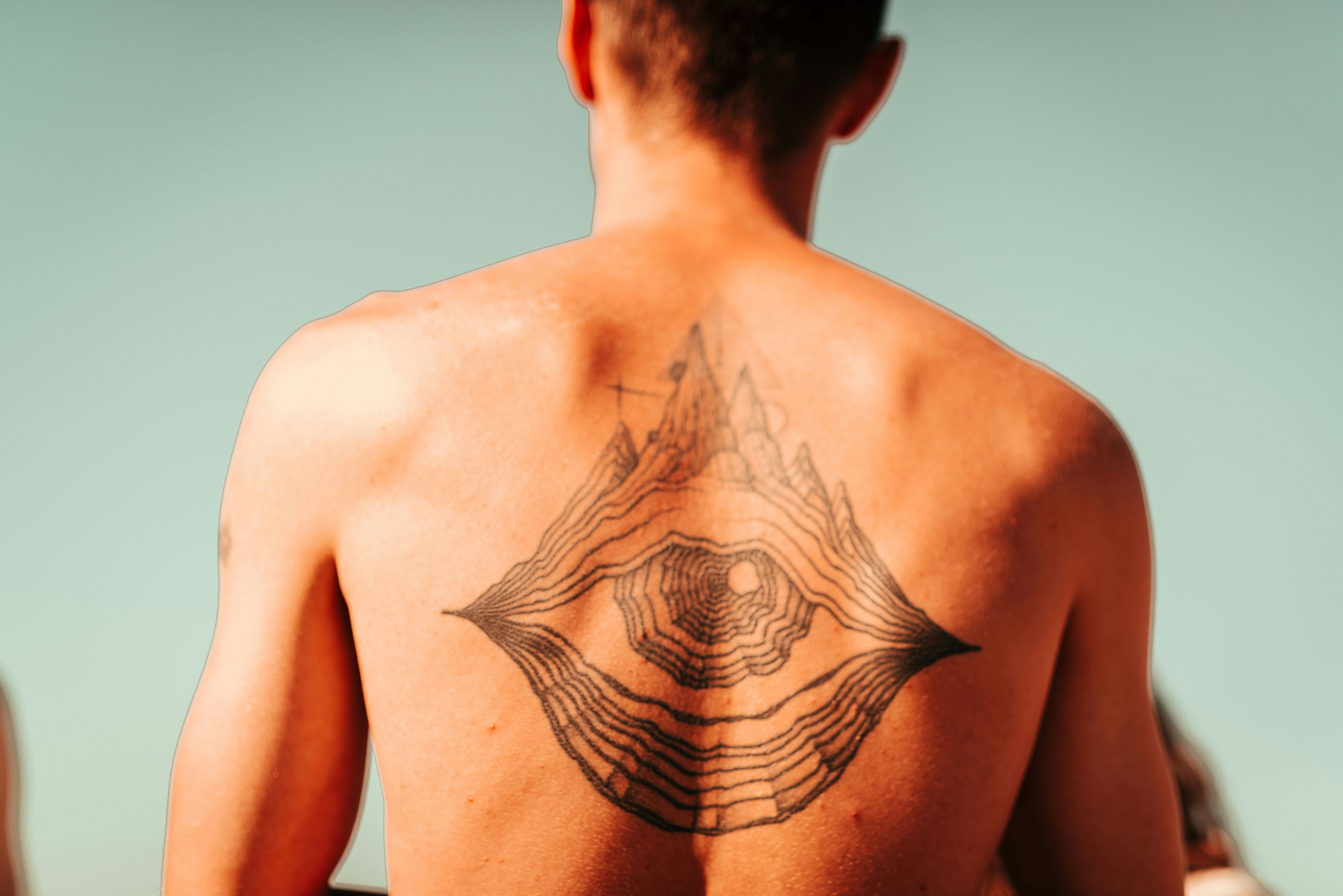 Tattoo Studio Luminosity: A Diamond of Ink on the Back
