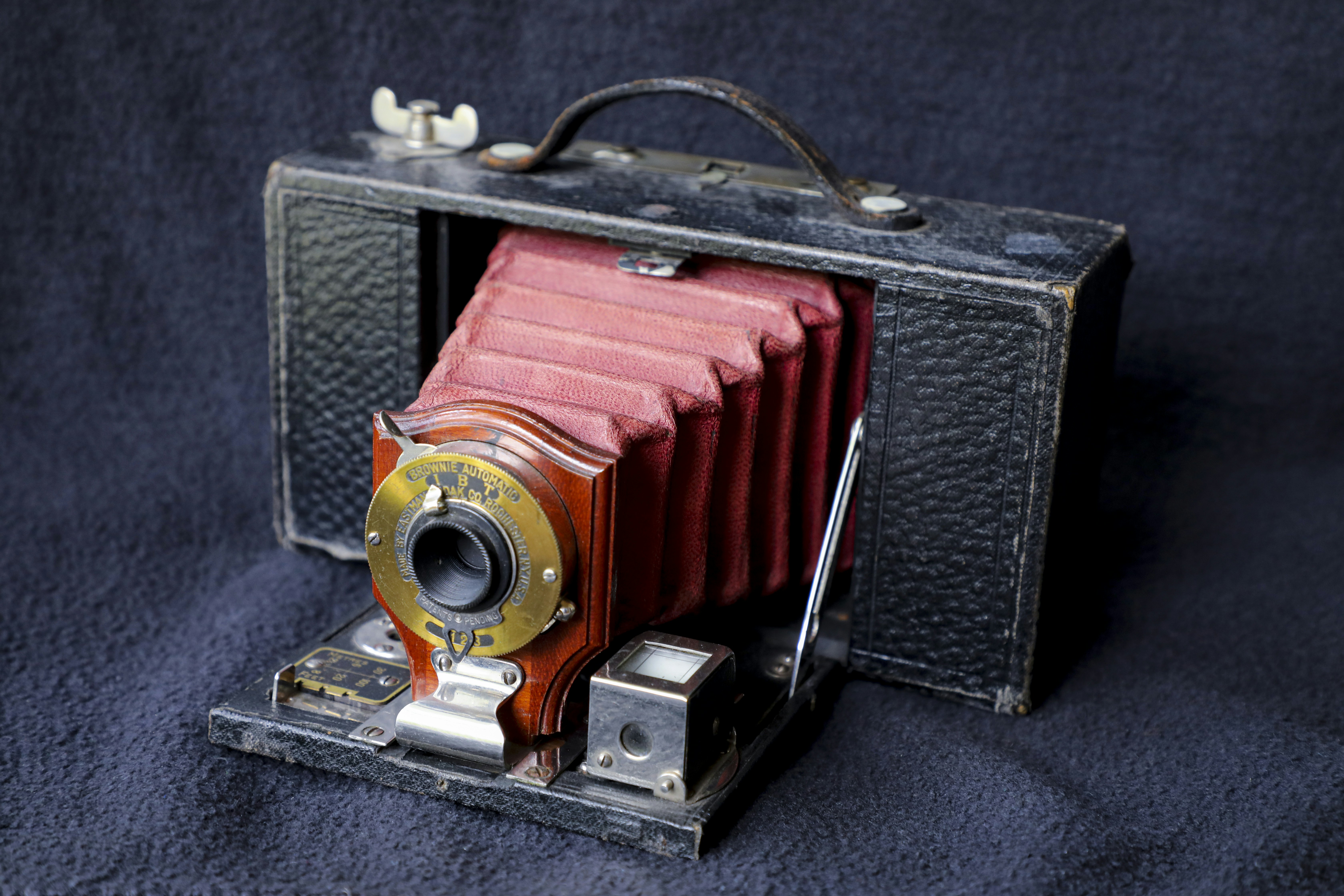 Black and brown vintage camera photo – Free Camera Image on Unsplash