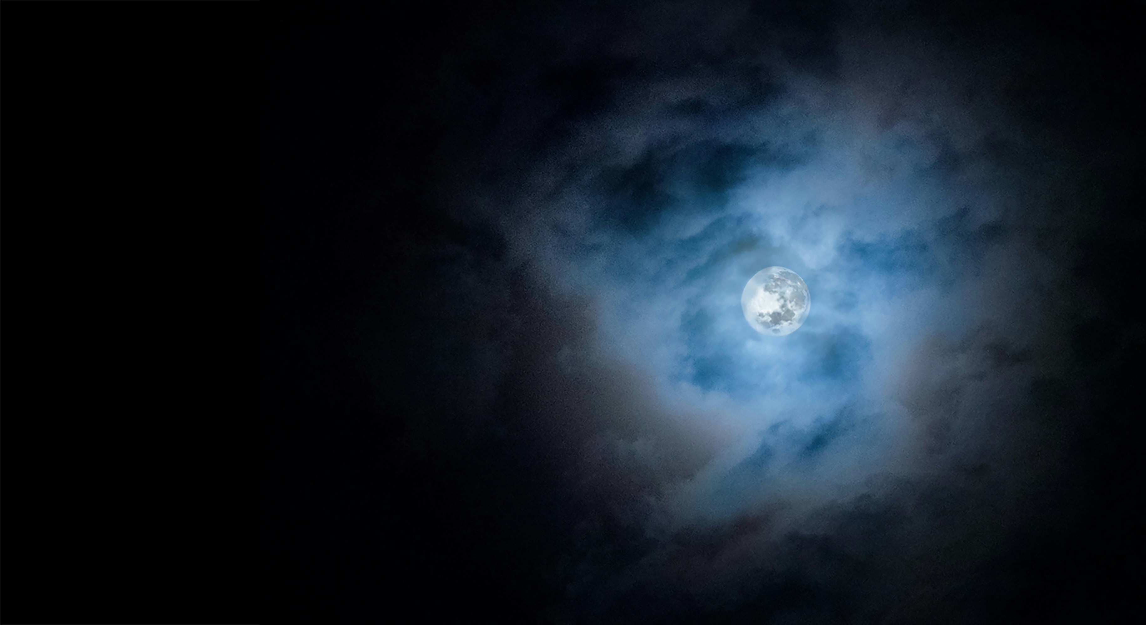 Full moon covered by clouds photo – Free France Image on Unsplash