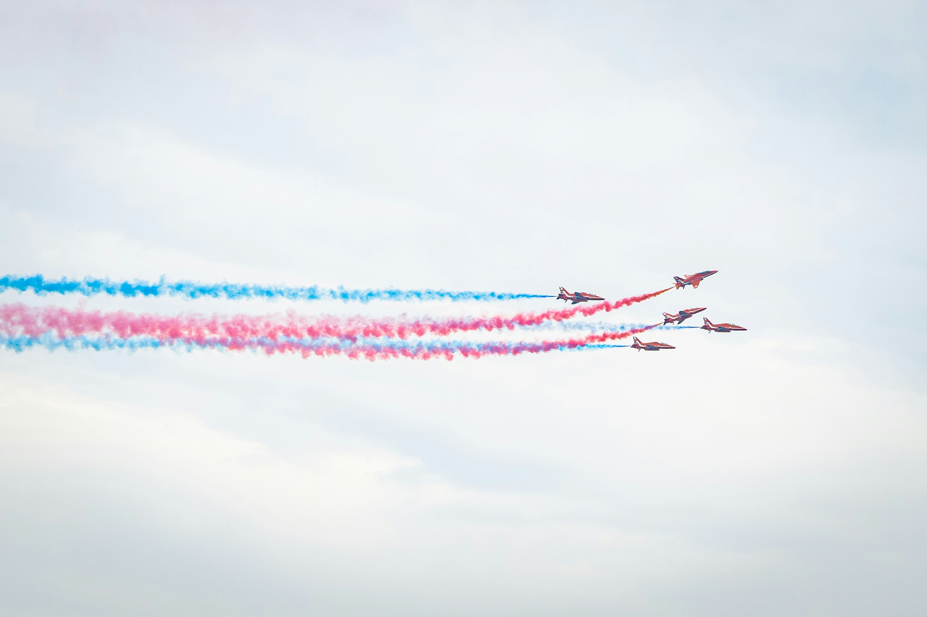 Four fighter planes in mid air photo – Free Il Image on Unsplash