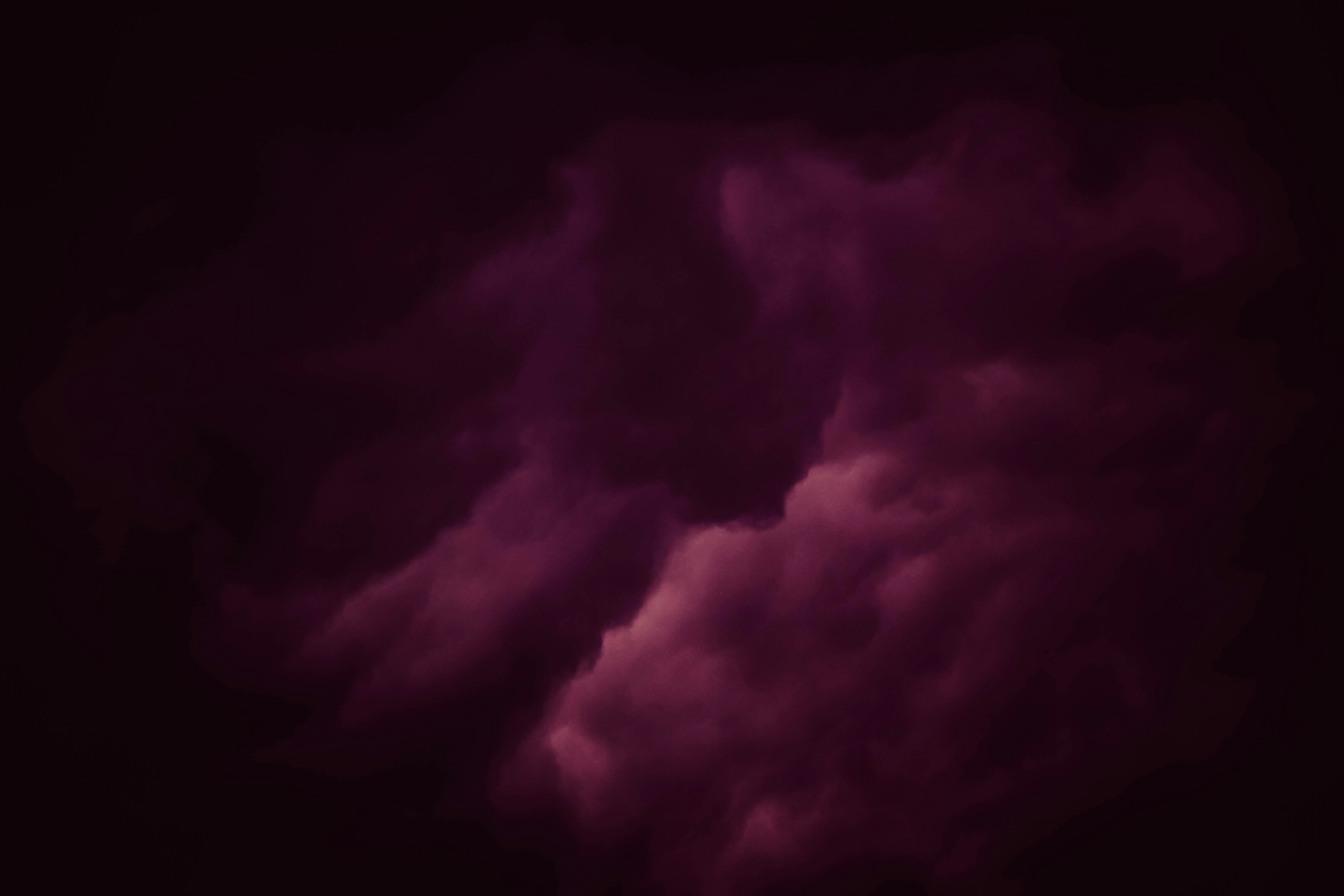 Moody Magenta SkiesPeinge Nakale