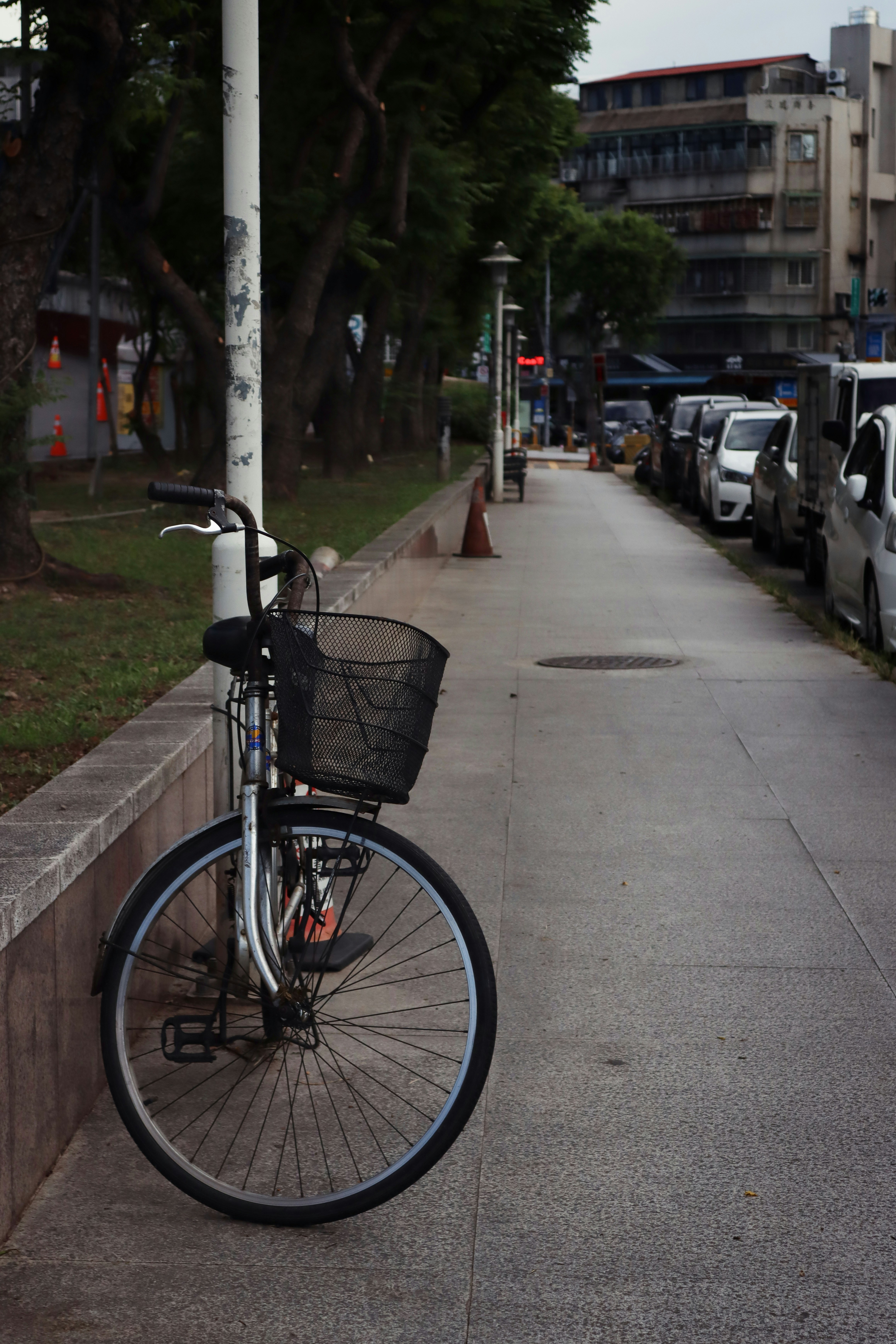 Black city bike on sidewalk during daytime photo – Free Grey Image on ...