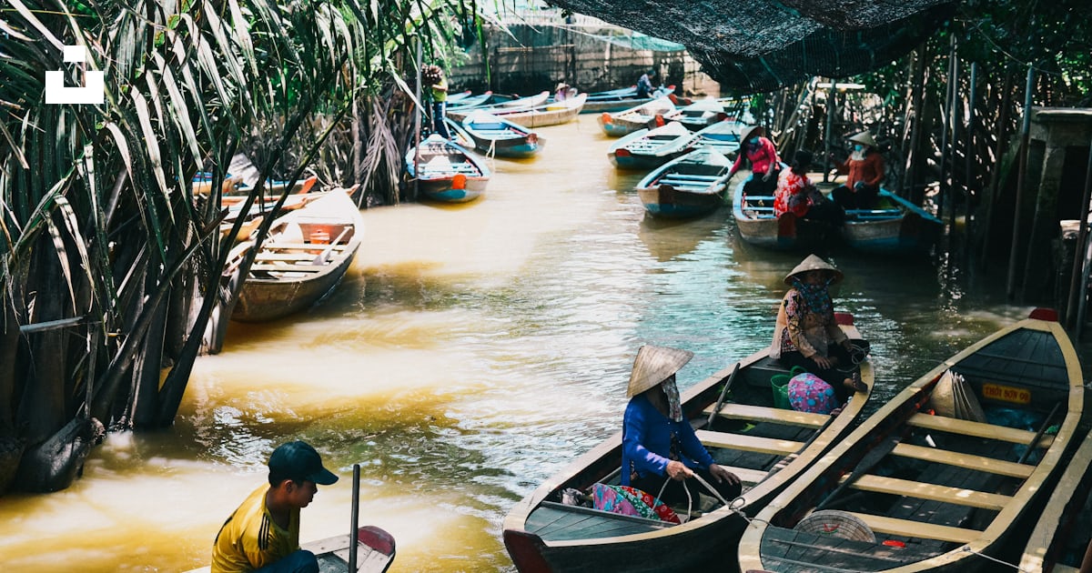 낮에 배를 타는 사람들 사진 Unsplash의 무료 Vietnam 이미지