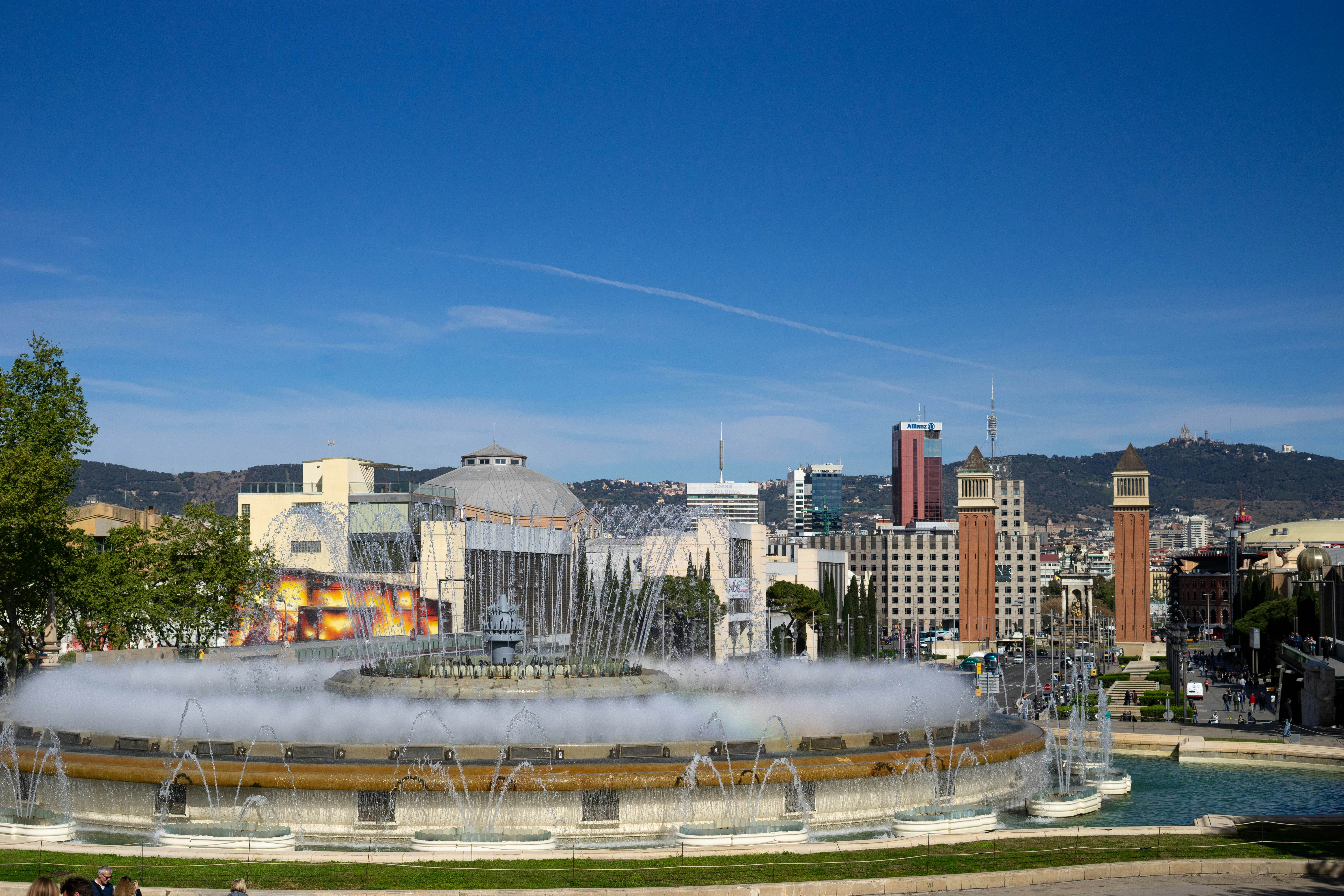 Montjuïc's Ring of Water: Jets Framing Barcelona's Skyline