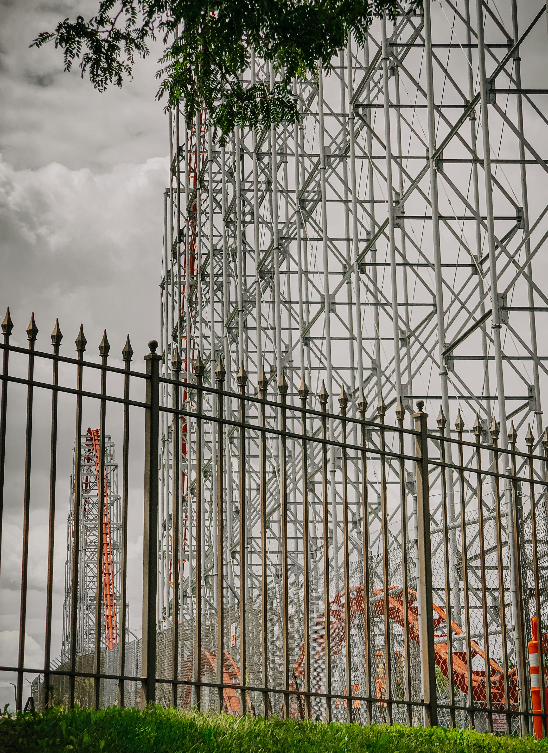 White and orange metal frame photo – Free Grey Image on Unsplash