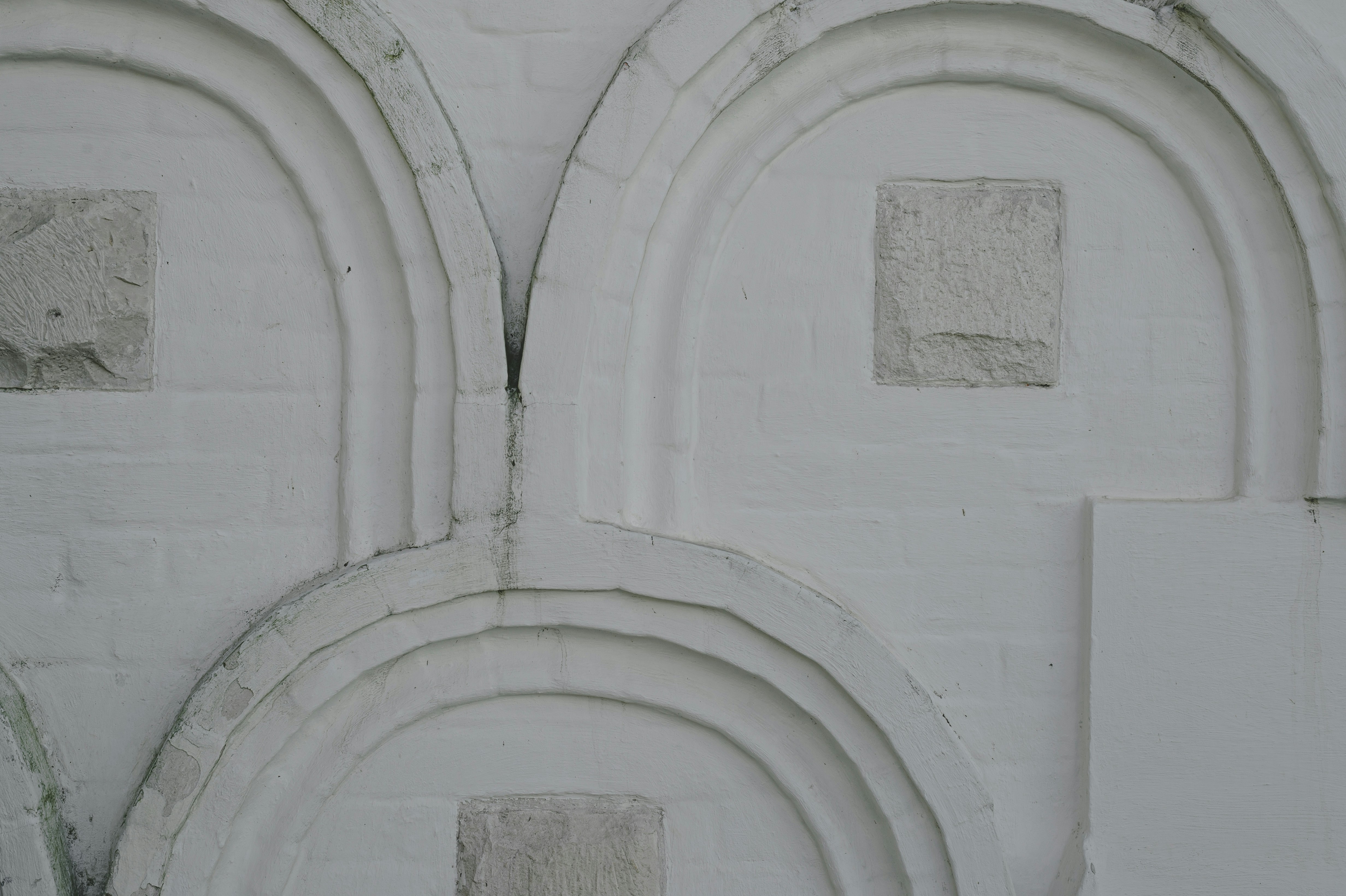 Concentric Stone Arches Embracing Quiet Geometry