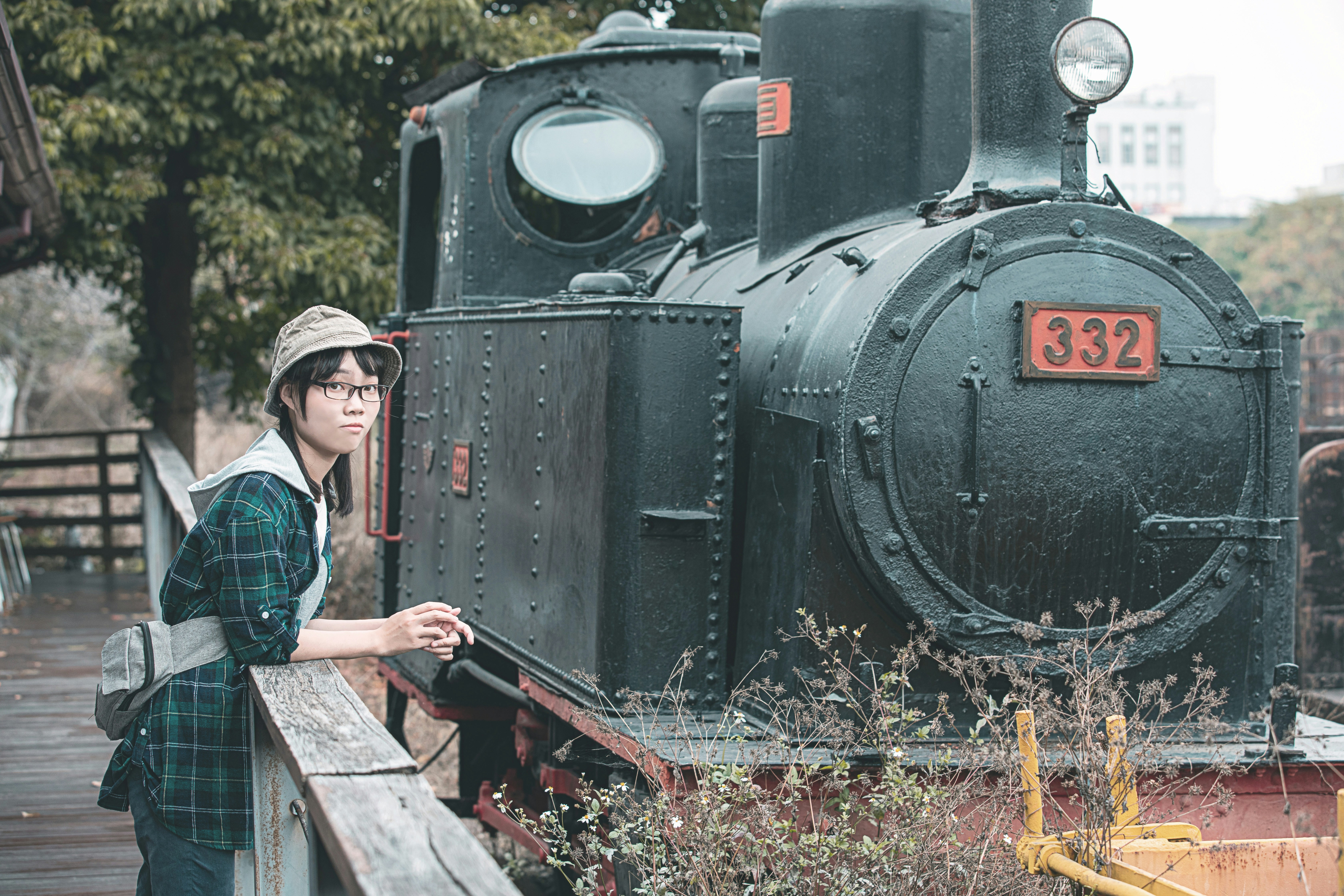 The 332 Encounter: A Curious Visitor by a Quiet Steam Engine