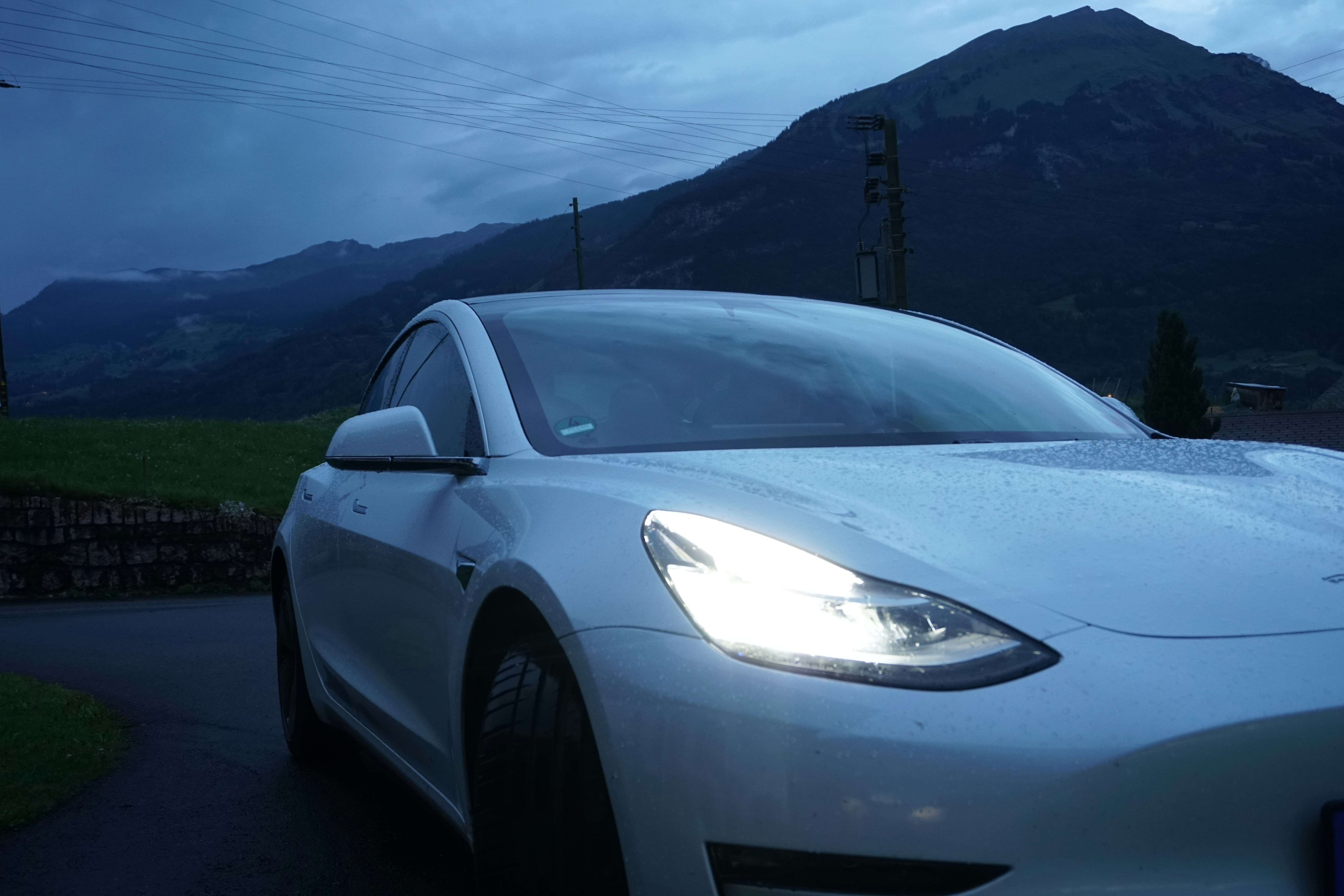 Cars | 5 best free car, tesla, white and tesla model 3 photos on Unsplash