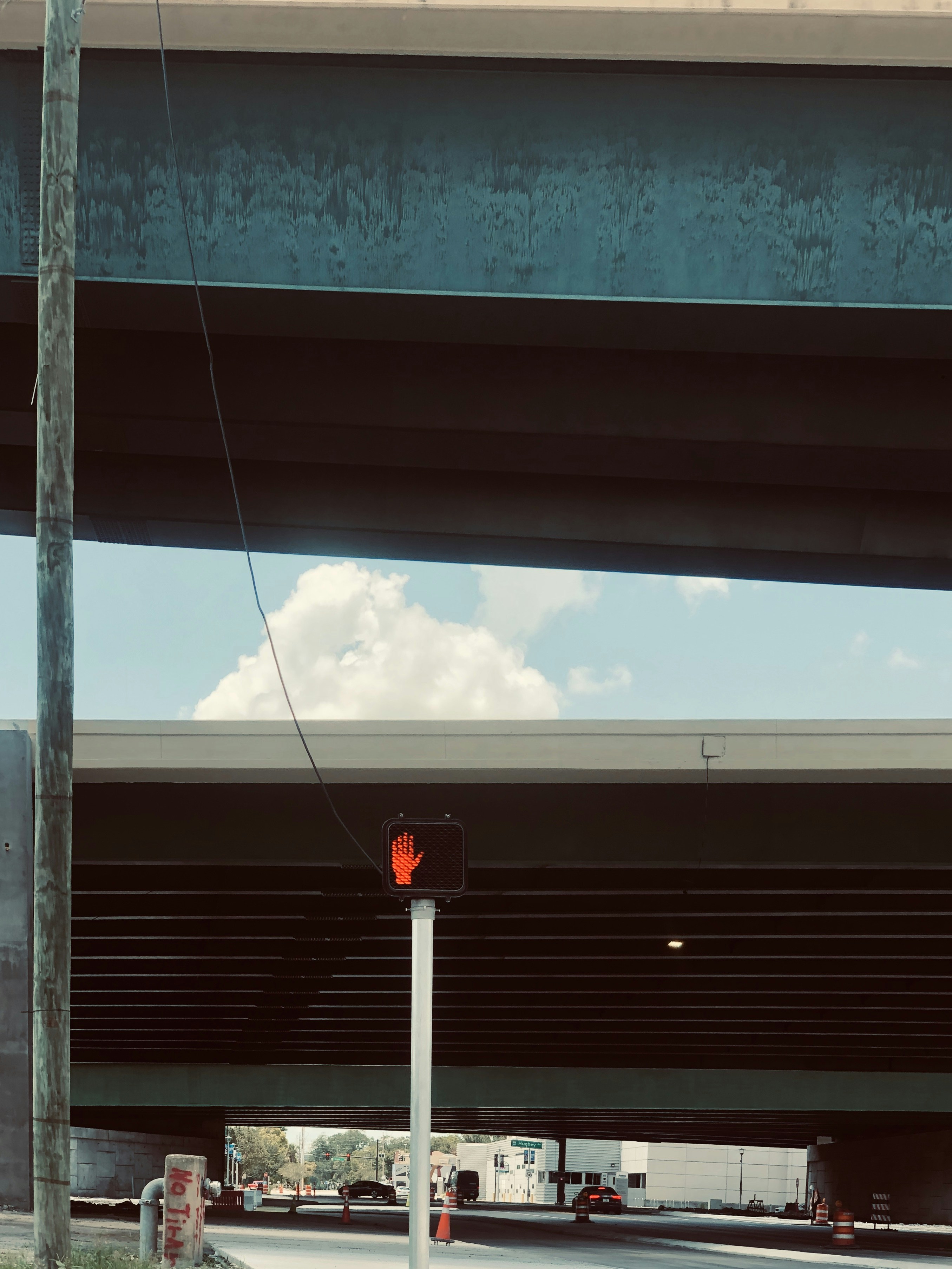 White and red street light photo – Free United states Image on Unsplash